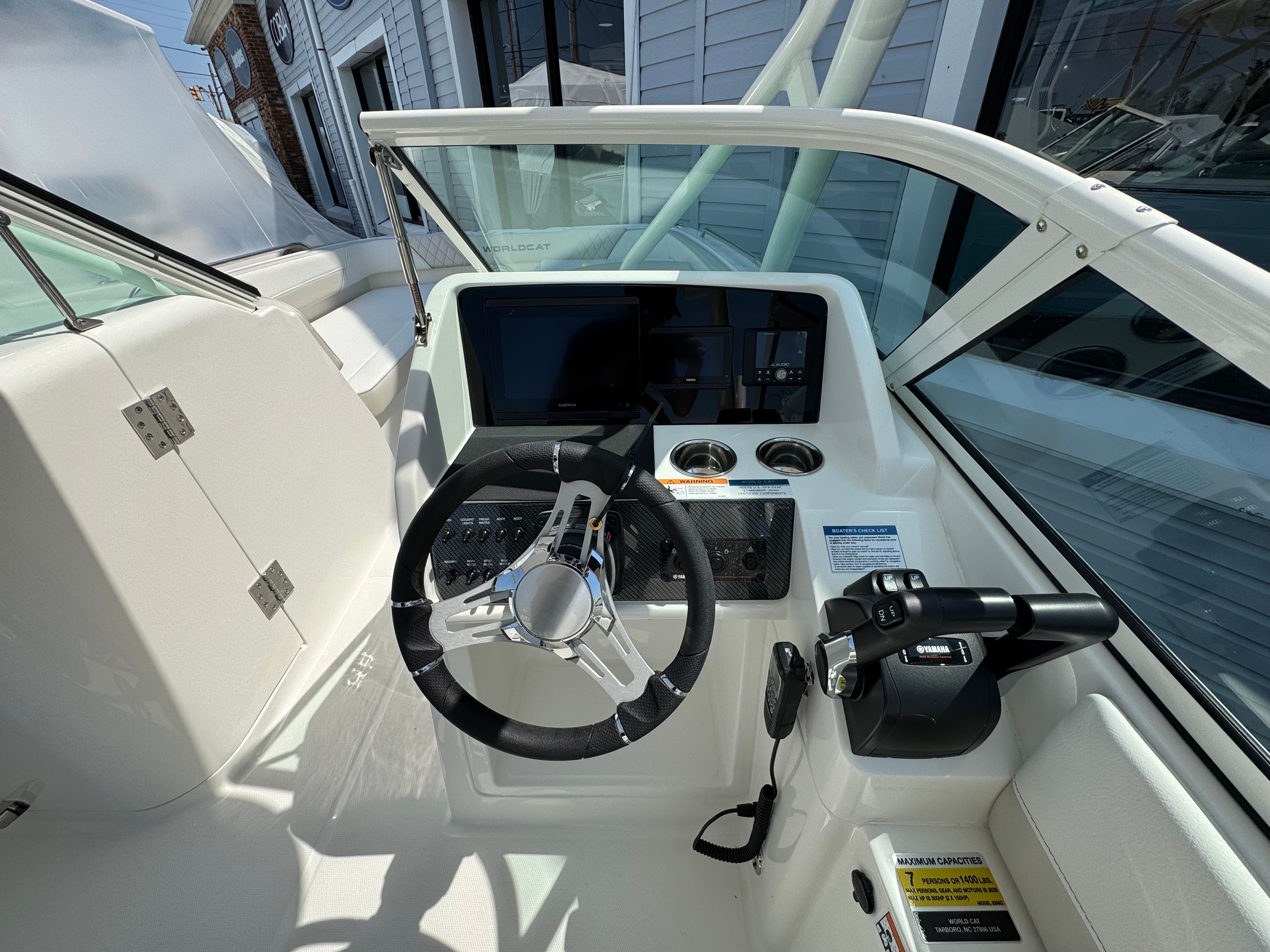 2025 World Cat 230 SD Dual Console for sale - YachtWorld