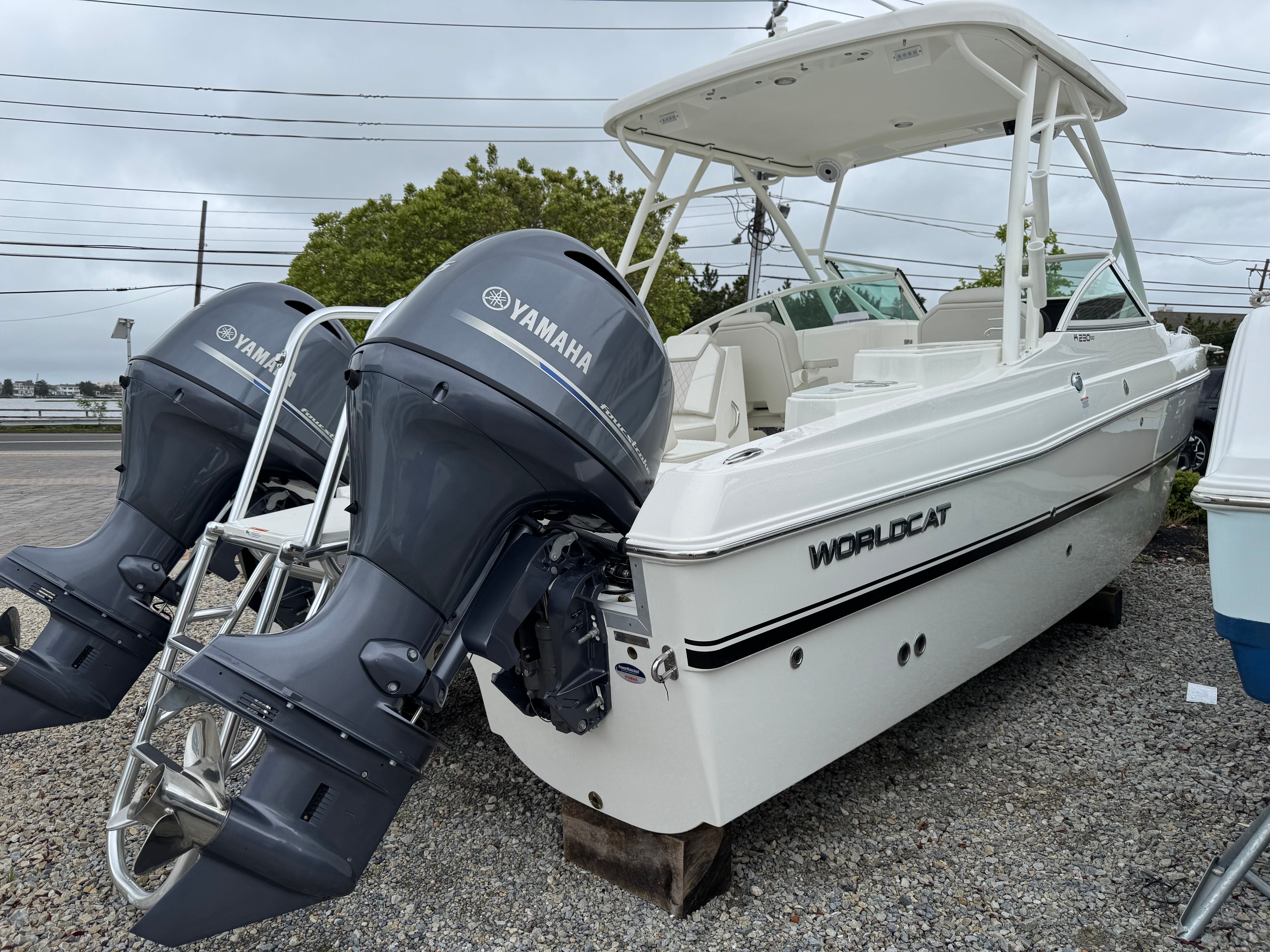 2025 World Cat 230 SD Dual Console for sale - YachtWorld