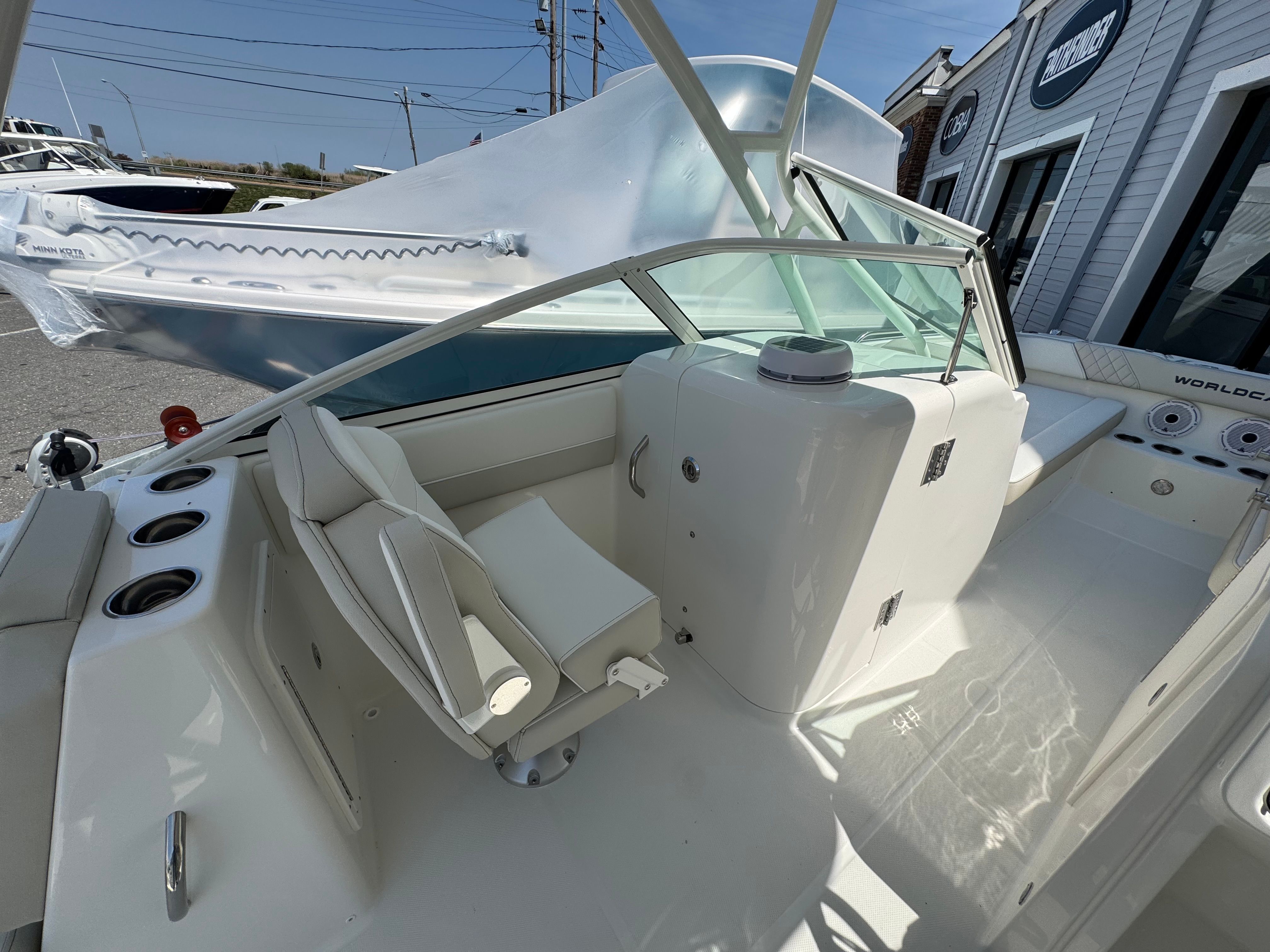 2025 World Cat 230 SD Dual Console for sale - YachtWorld