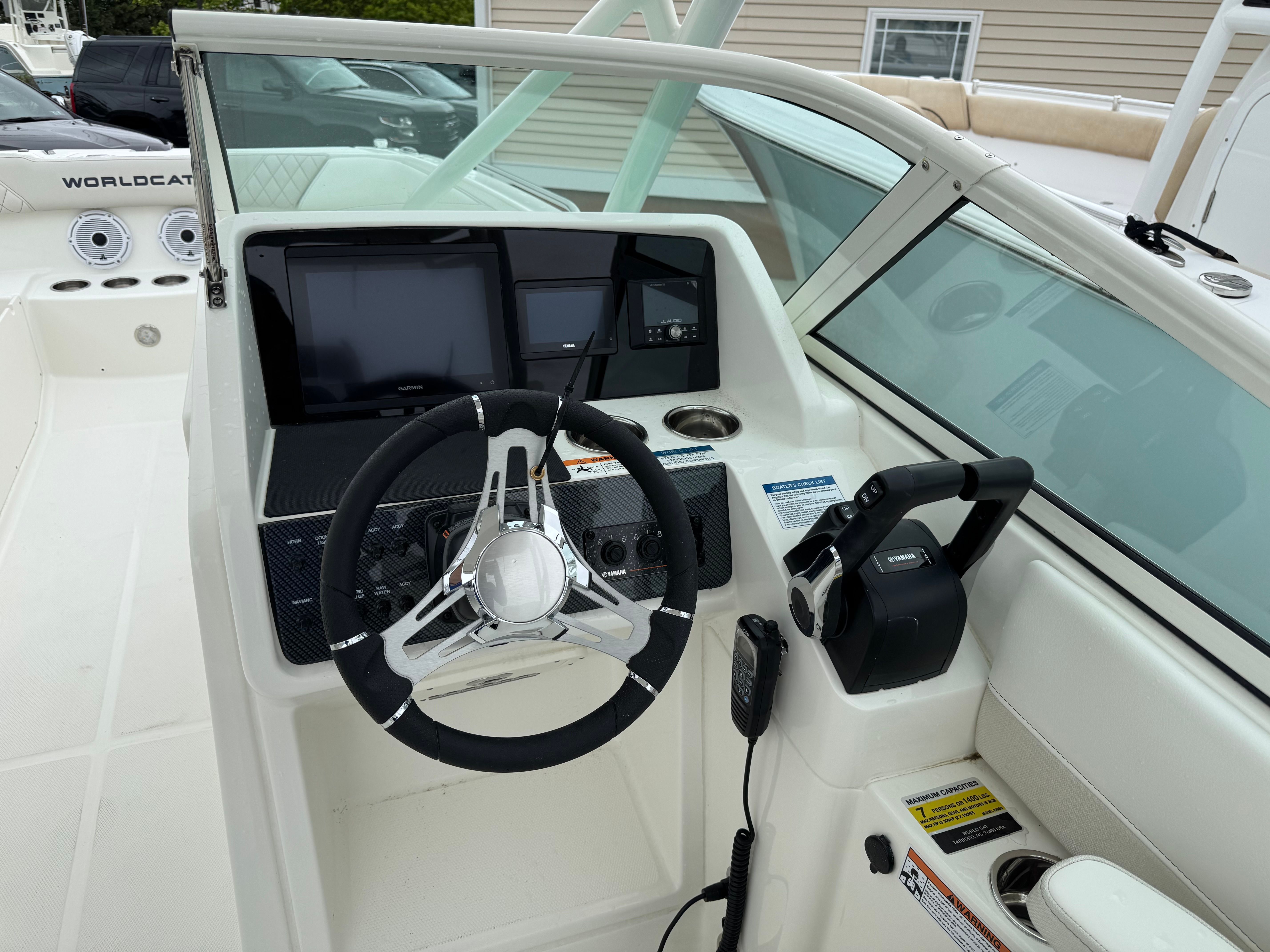 2025 World Cat 230 SD Dual Console for sale - YachtWorld