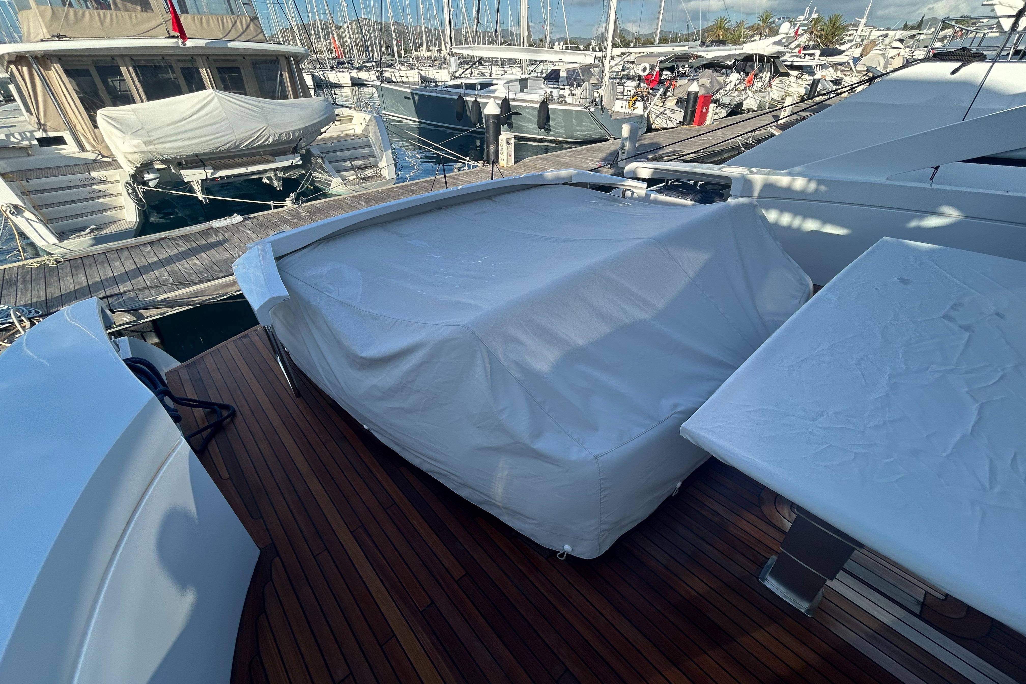 2015 Pershing 70 Motor Yacht for sale - YachtWorld