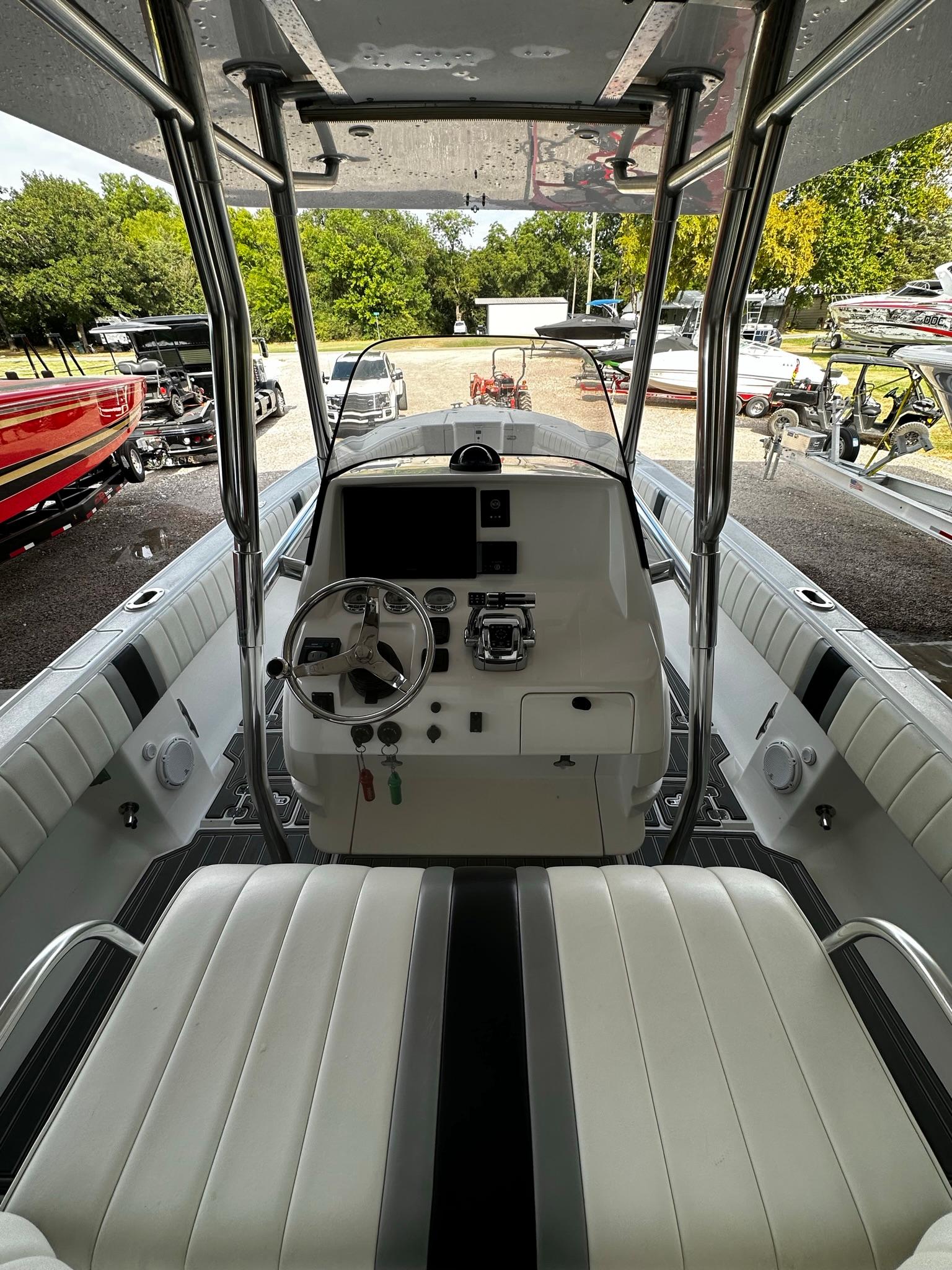 2005 Intrepid 300 Center Console Centre Console for sale - YachtWorld