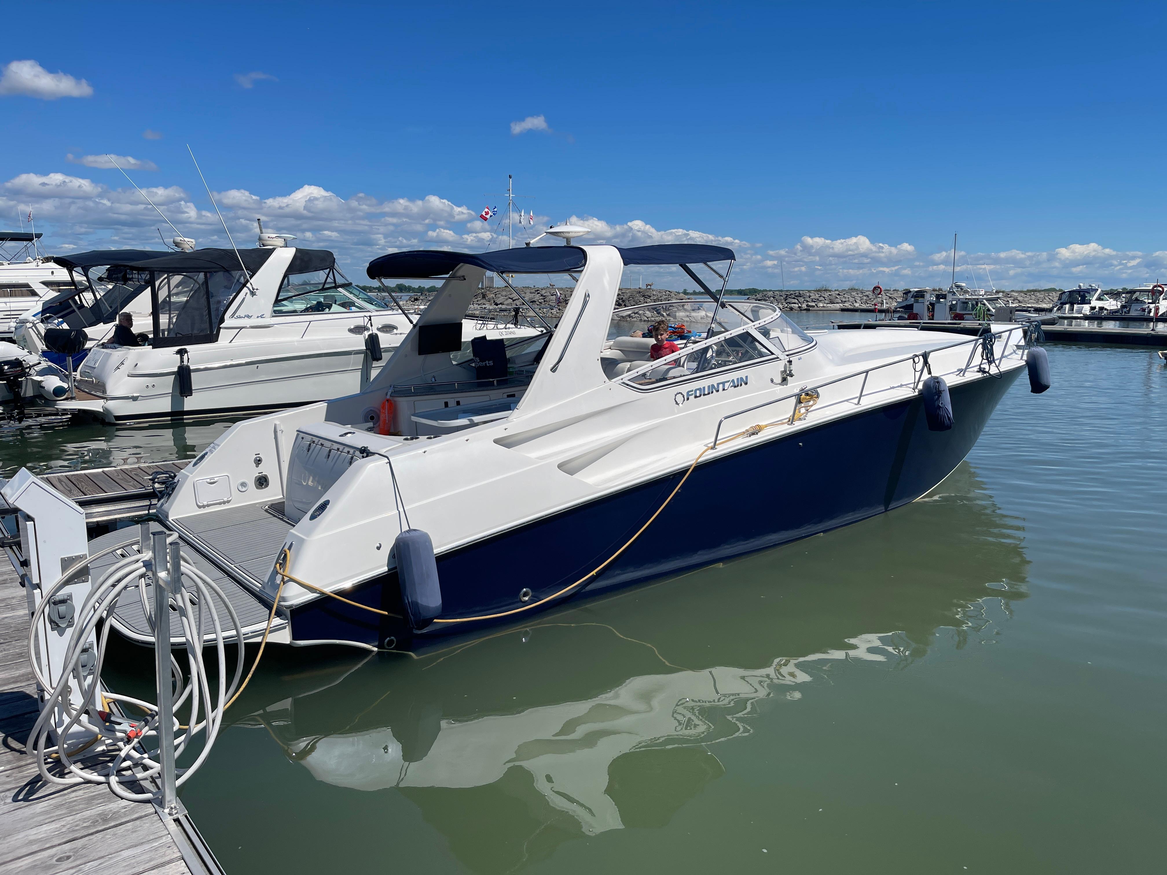 2009 Fountain 38 Express Cruiser Cruiser for sale - YachtWorld