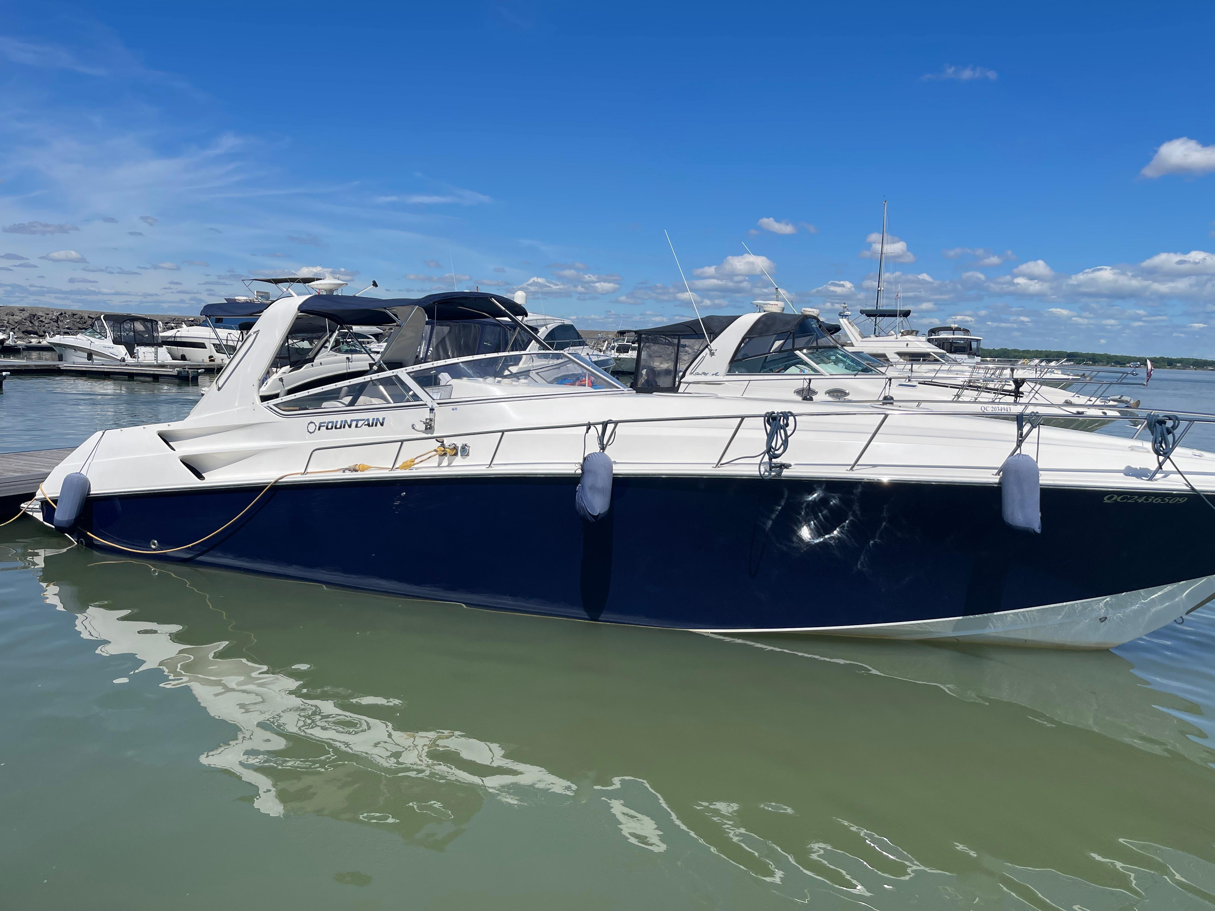 2009 Fountain 38 Express Cruiser Cruiser for sale - YachtWorld