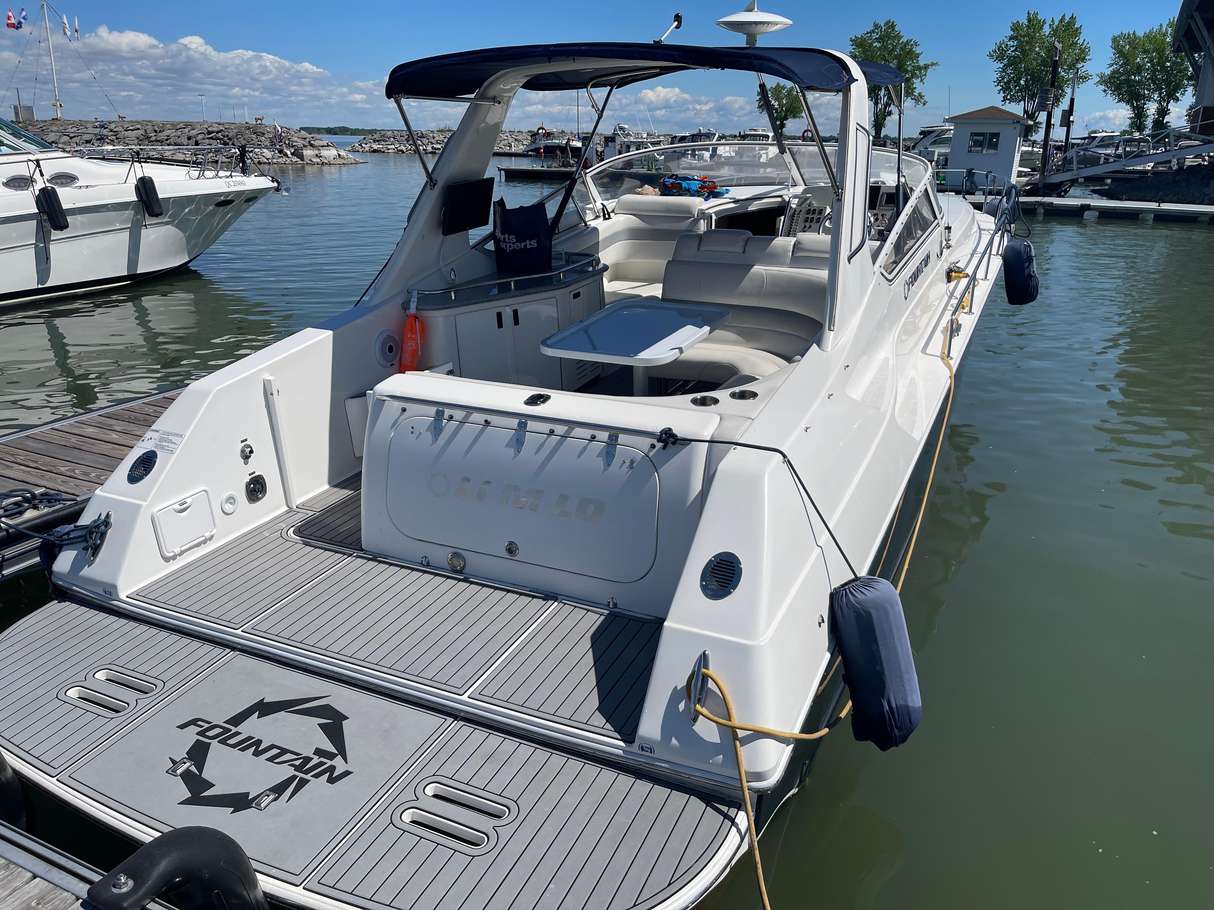 2009 Fountain 38 Express Cruiser Cruiser for sale - YachtWorld