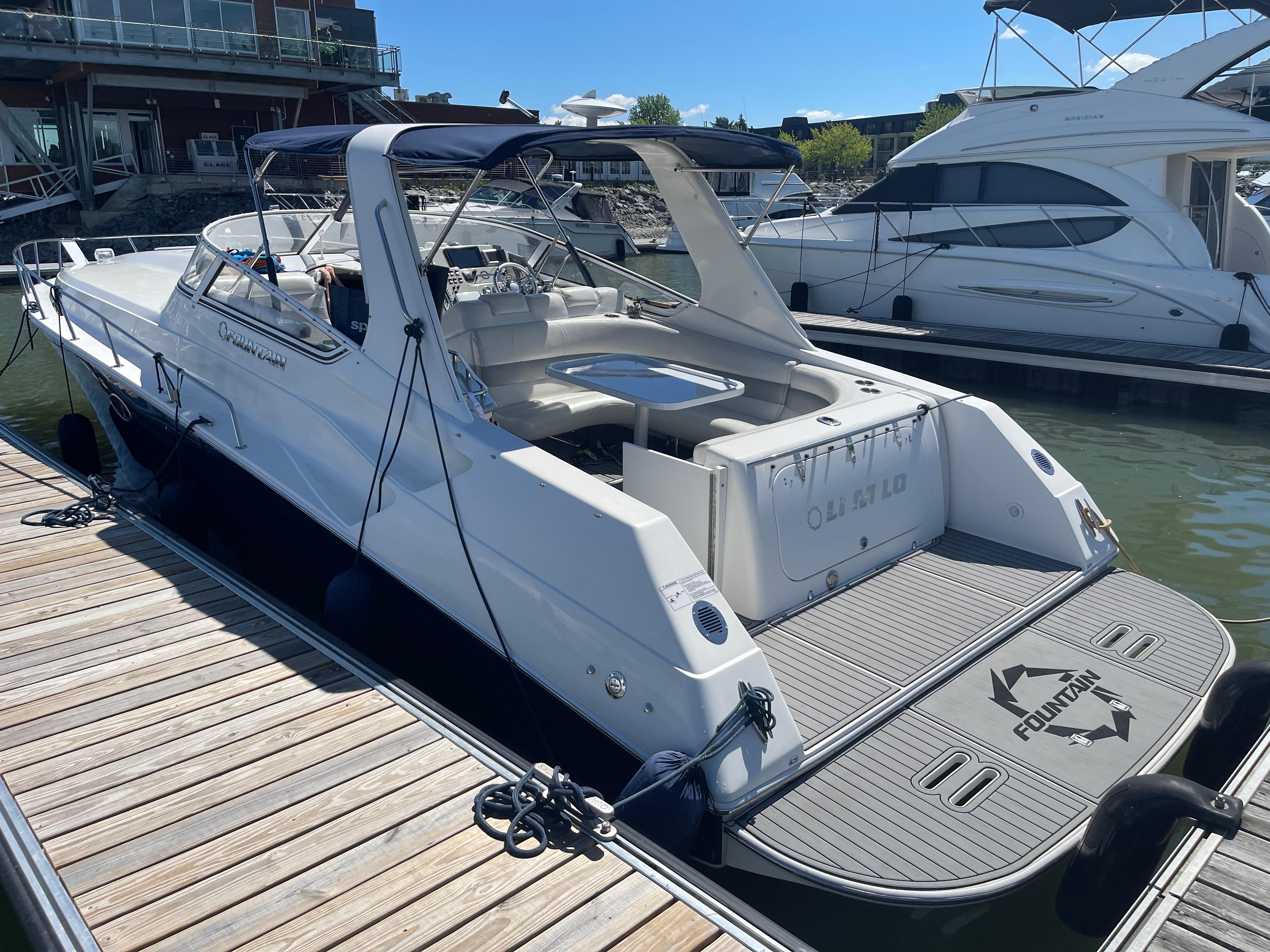 2009 Fountain 38 Express Cruiser Cruiser for sale - YachtWorld