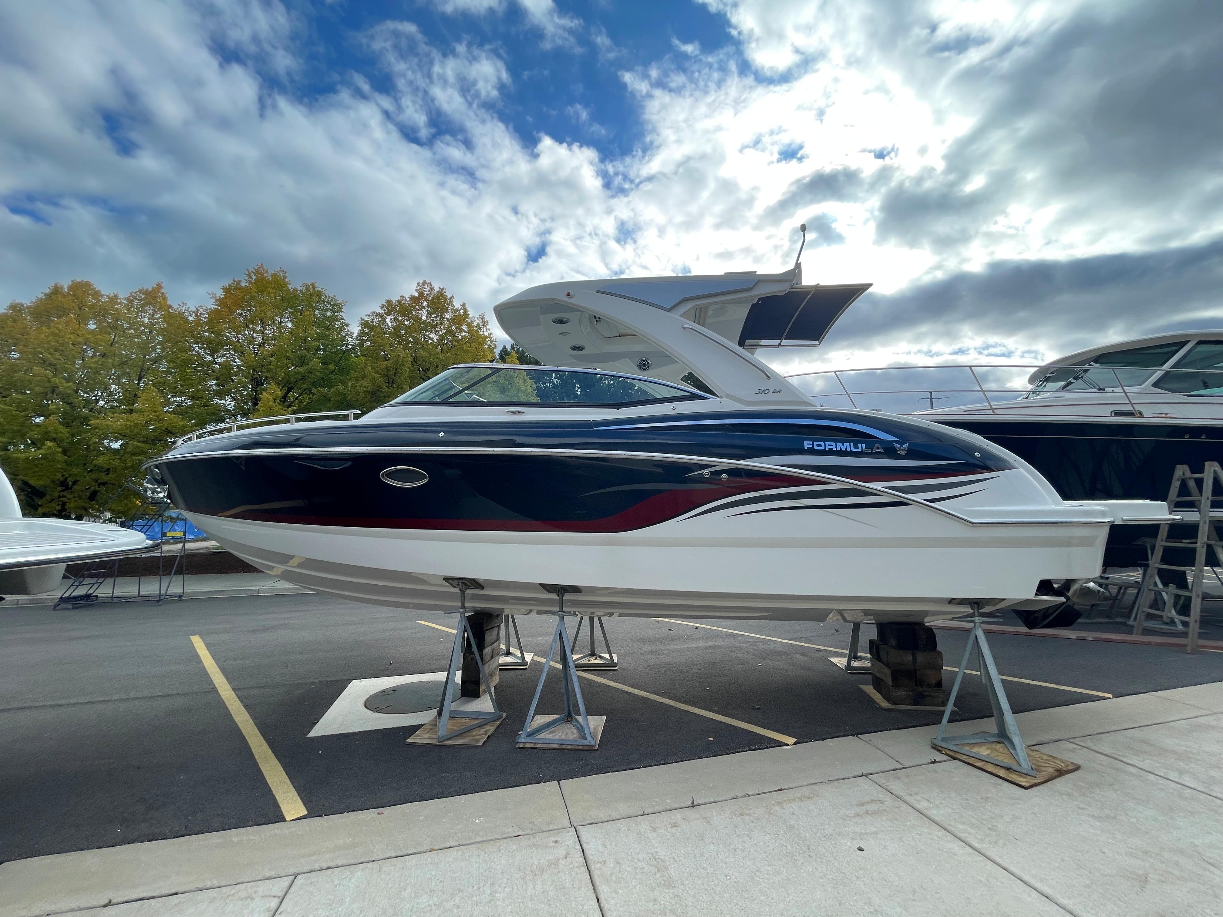 2024 Formula 310 Bowrider I/O Bowrider for sale - YachtWorld
