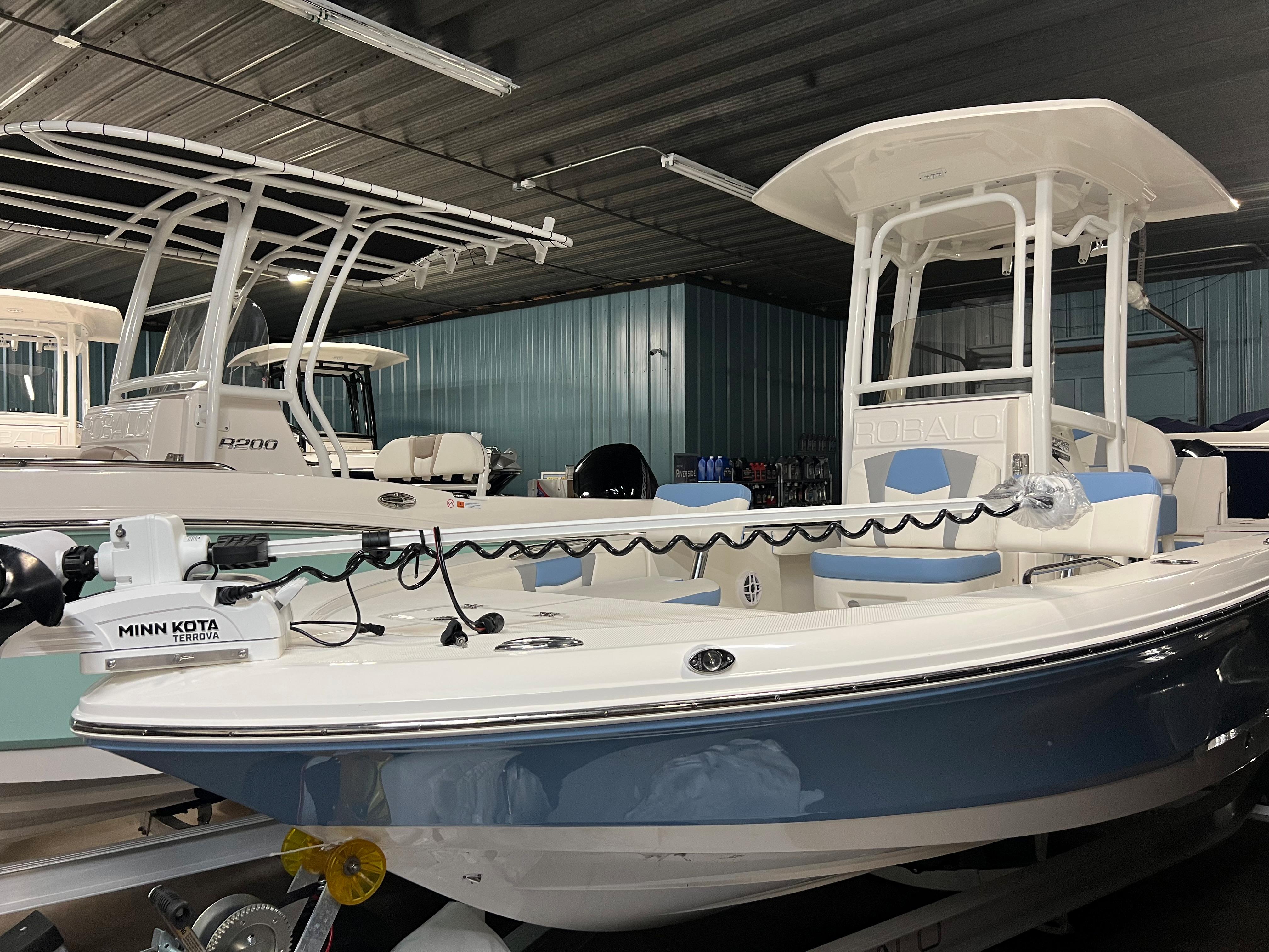 Robalo Cayman 226 til salg | YachtWorld