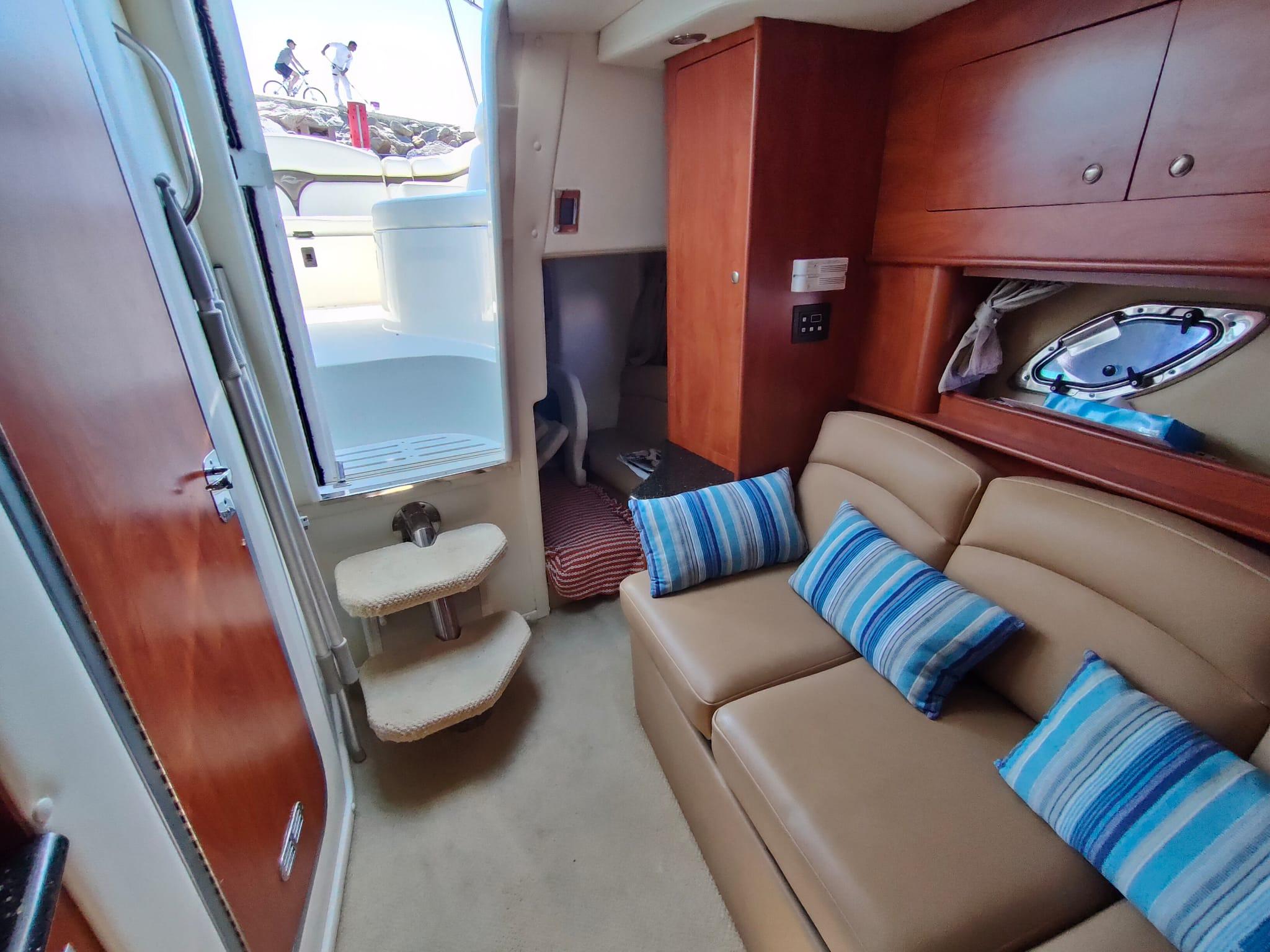 2014 Rinker 310 Express Cruiser Cruiser for sale - YachtWorld