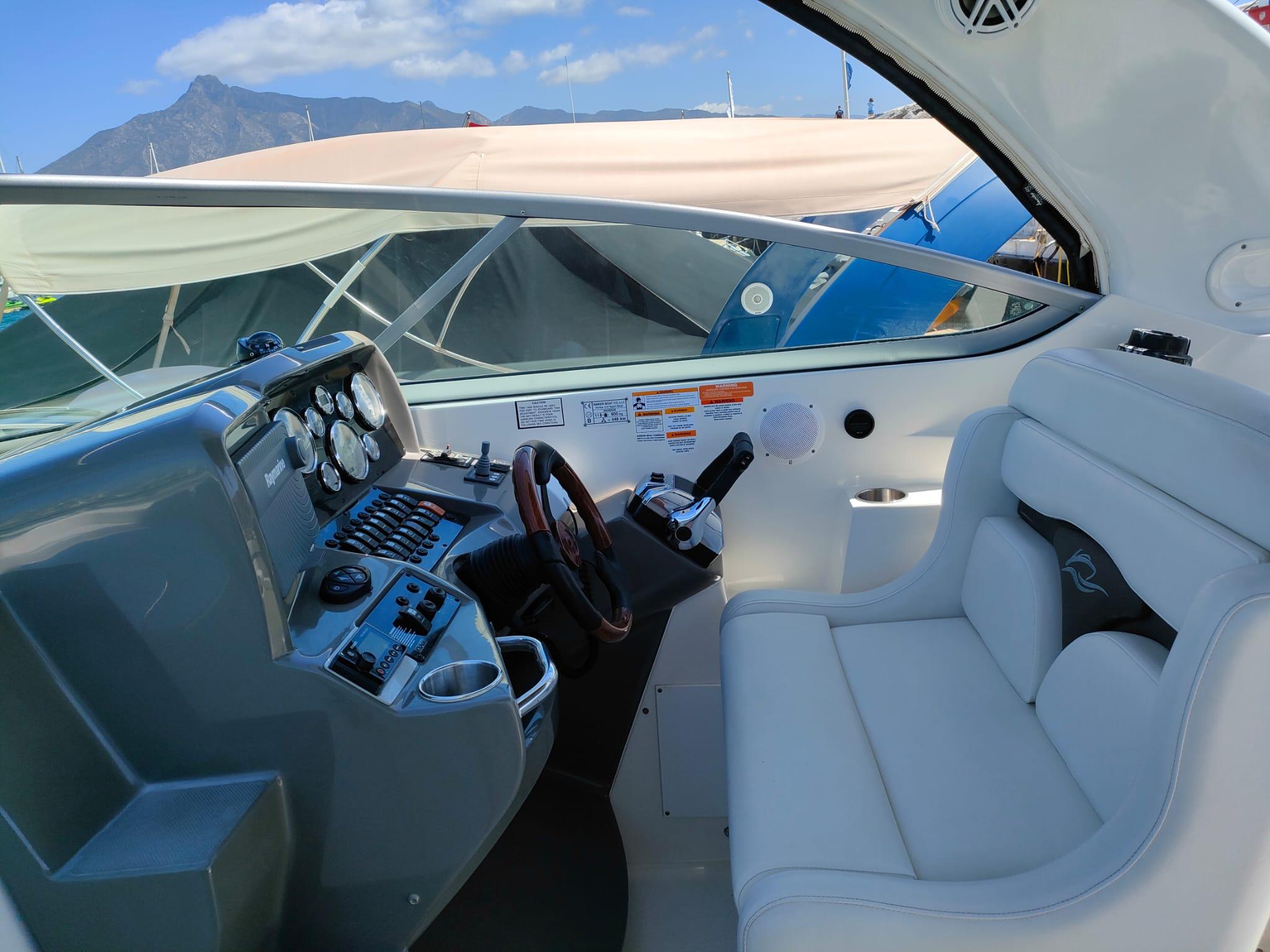 2014 Rinker 310 Express Cruiser Cruiser for sale - YachtWorld