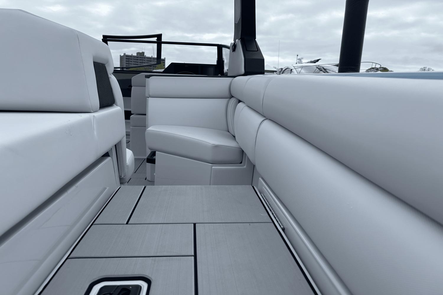 2024 Aviara AV28 Outboard Runabout for sale - YachtWorld