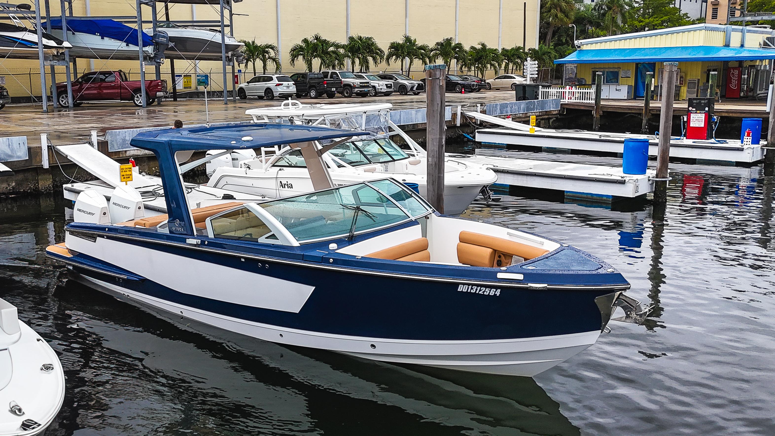 Used 2021 Aviara AV32 OB - Florida | TopBoats