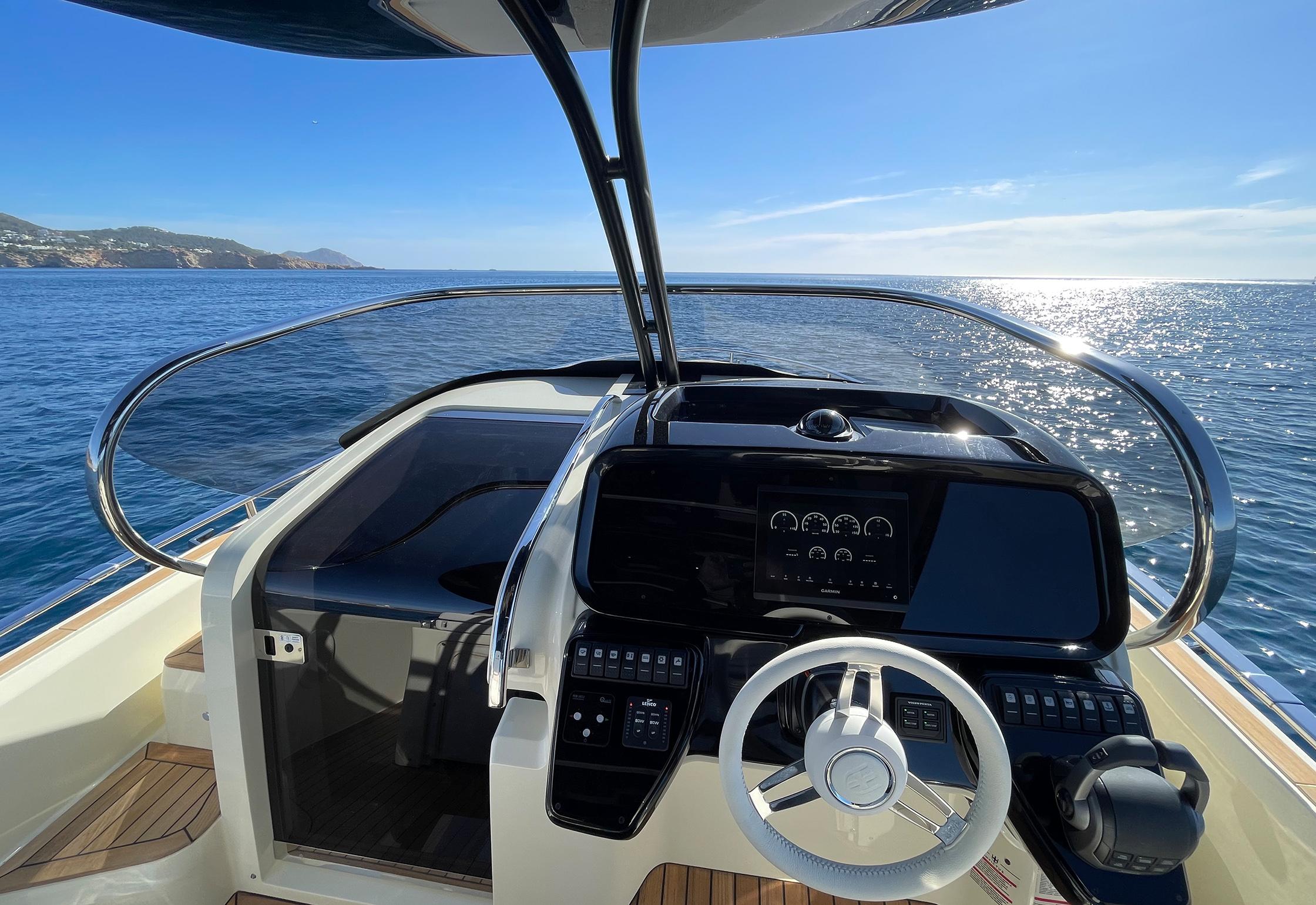 2023 Invictus 320 GT Motor Yachts for sale - YachtWorld