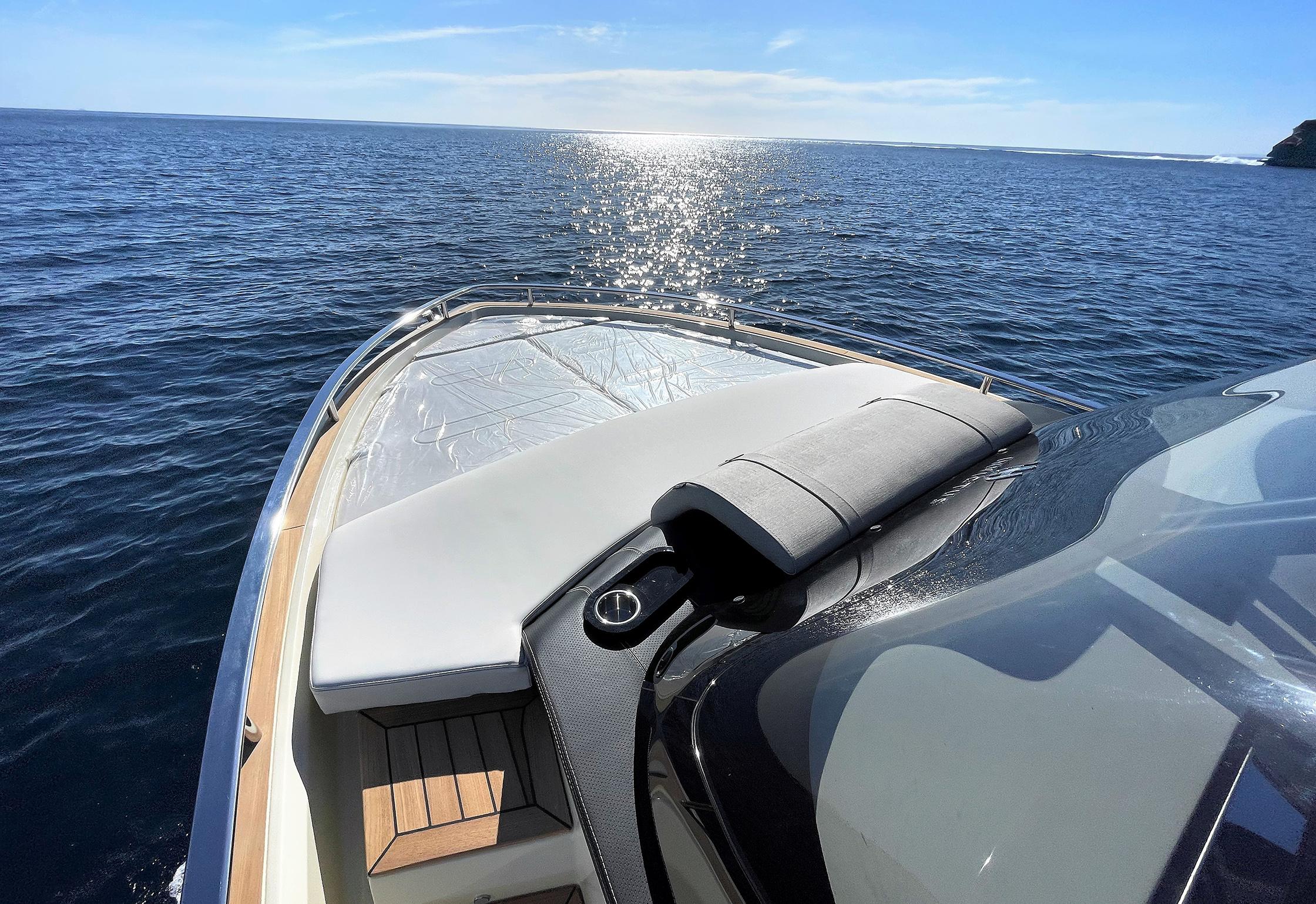 2023 Invictus 320 GT Yachts à moteur à vendre - YachtWorld