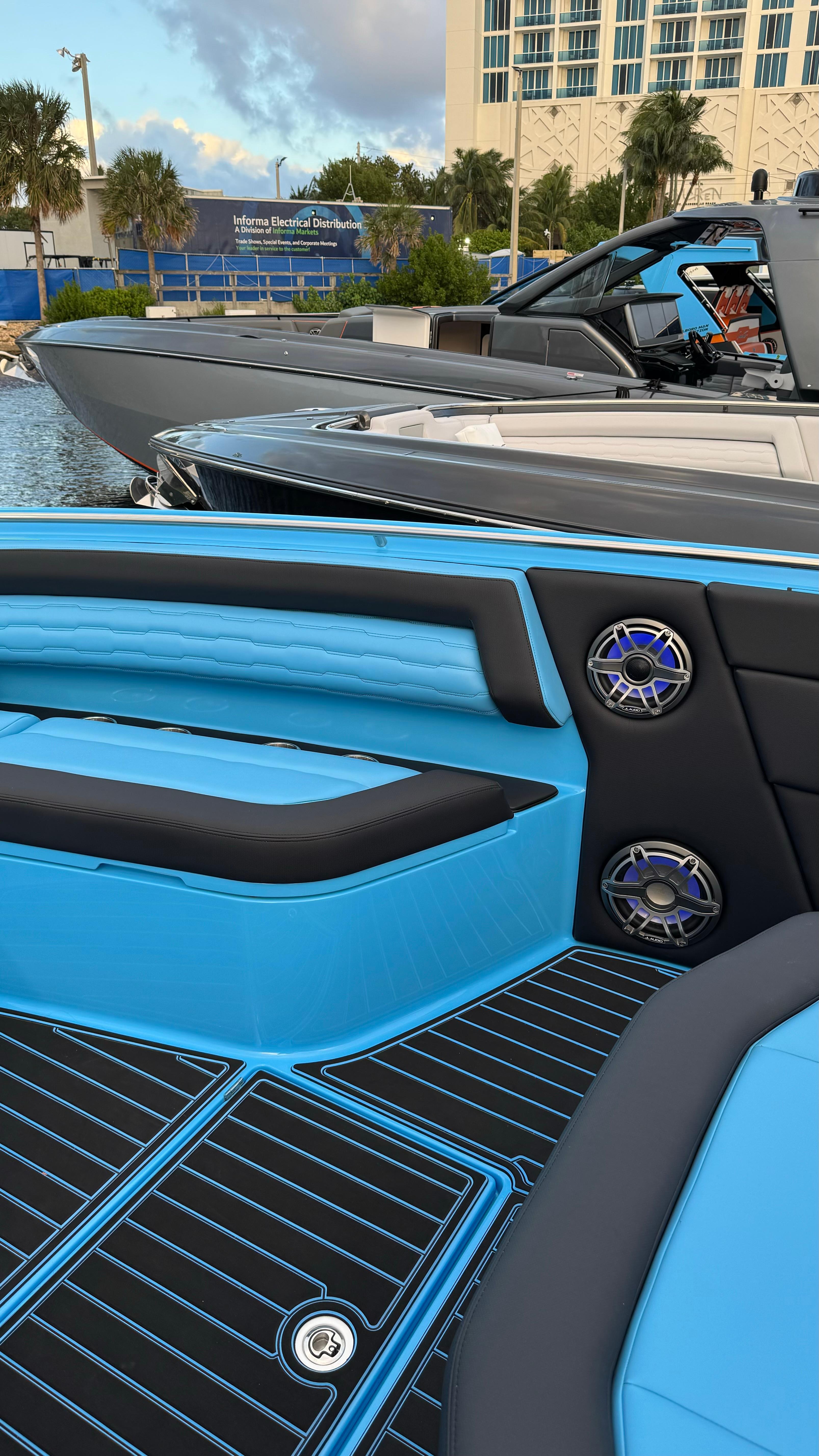 2025 Cigarette 41' Nighthawk SD Edition Racing/høyytelse til salgs ...