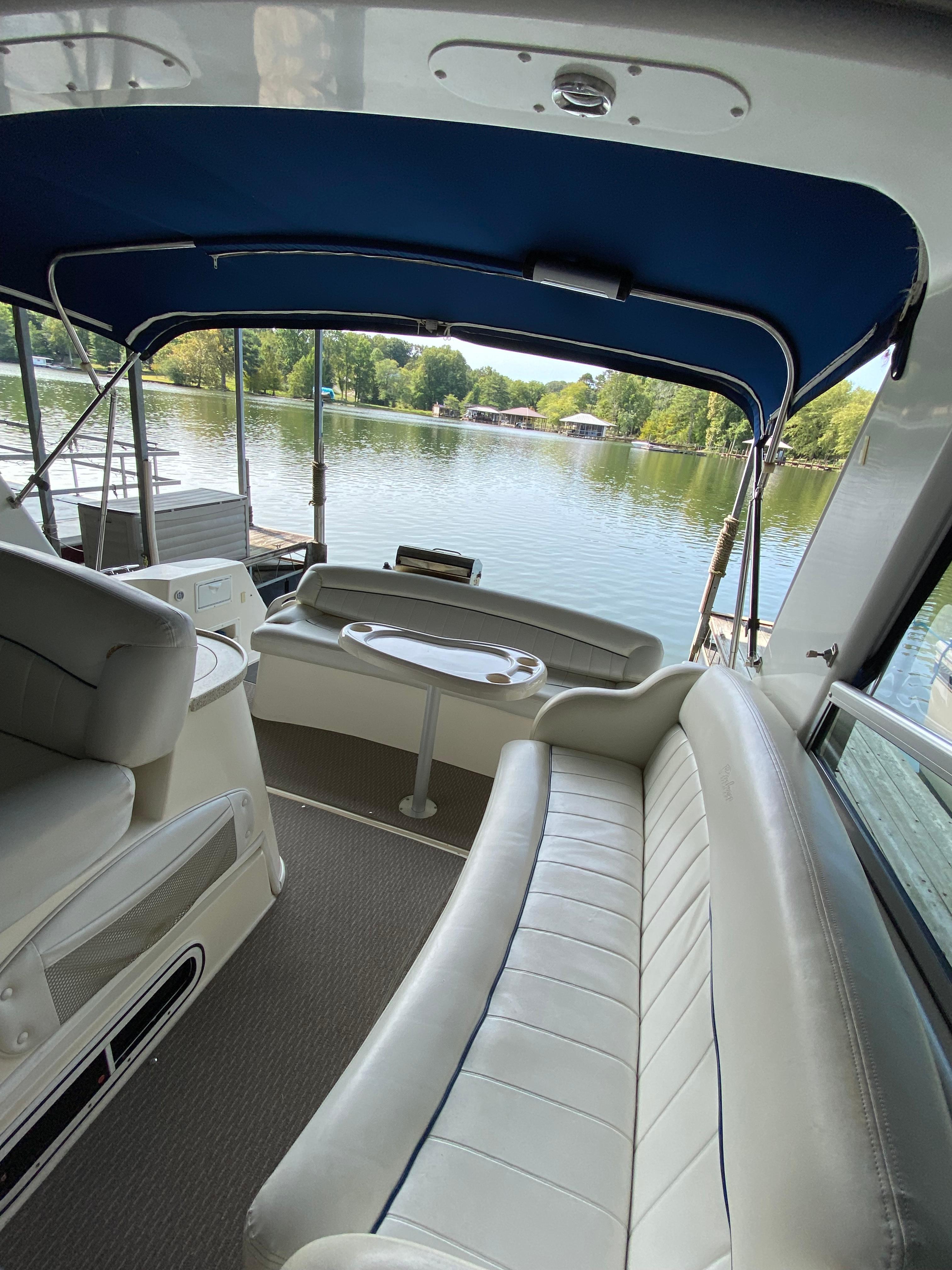 2000 Rinker 340 Fiesta Vee Express Cruiser for sale - YachtWorld