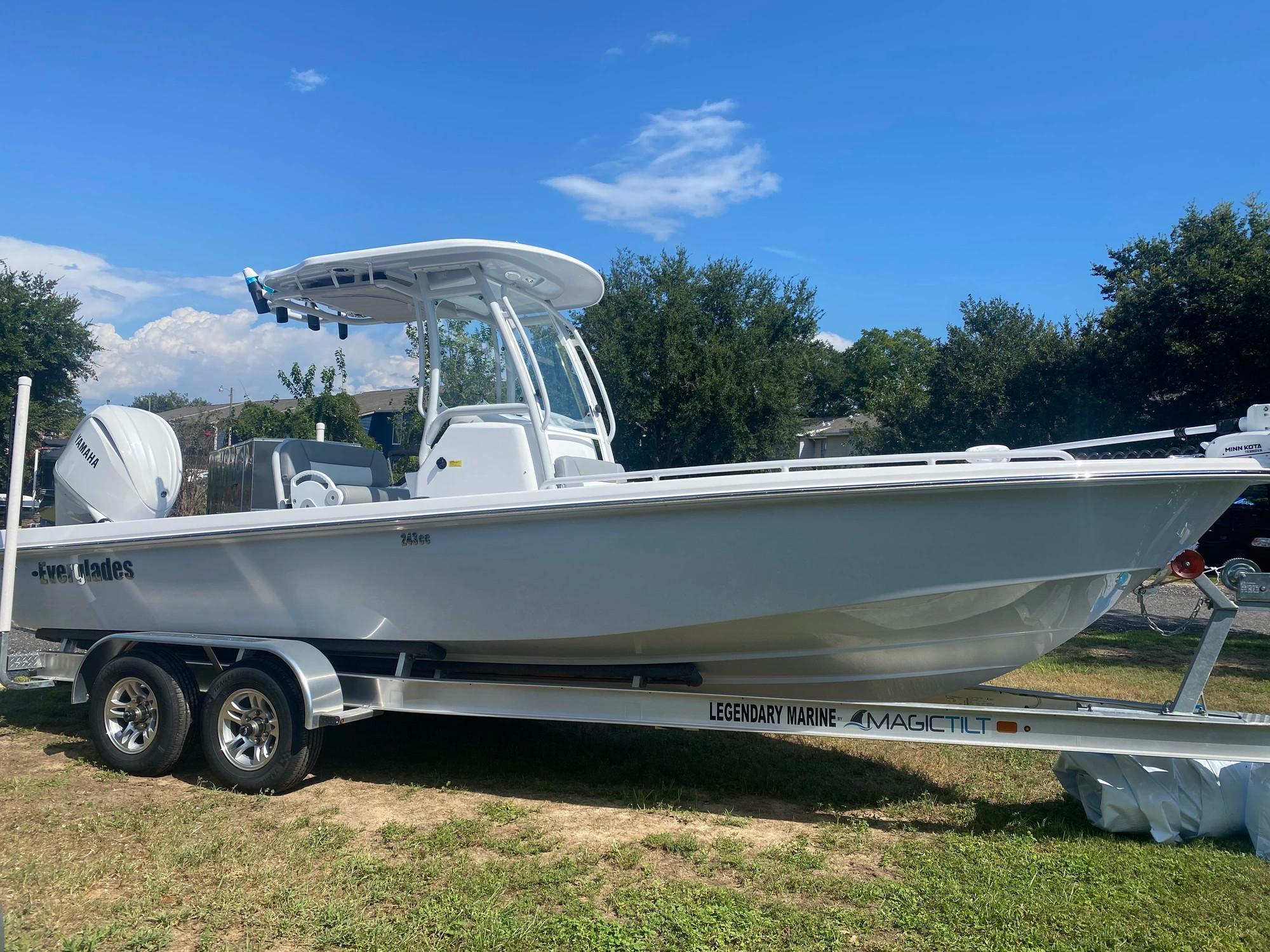 2024 Everglades 243 CC Center Console for sale - YachtWorld