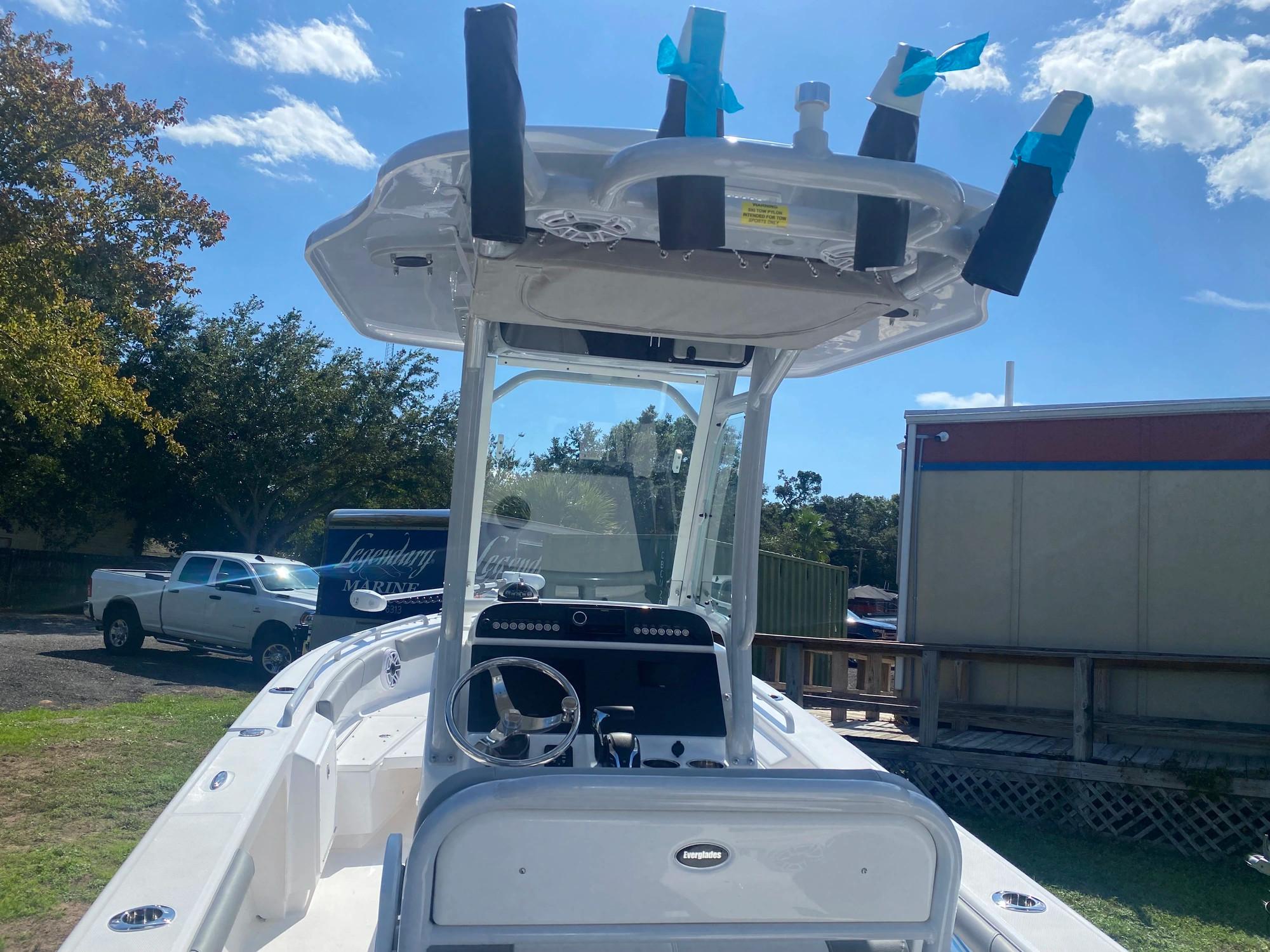 2024 Everglades 243 CC Center Console for sale - YachtWorld