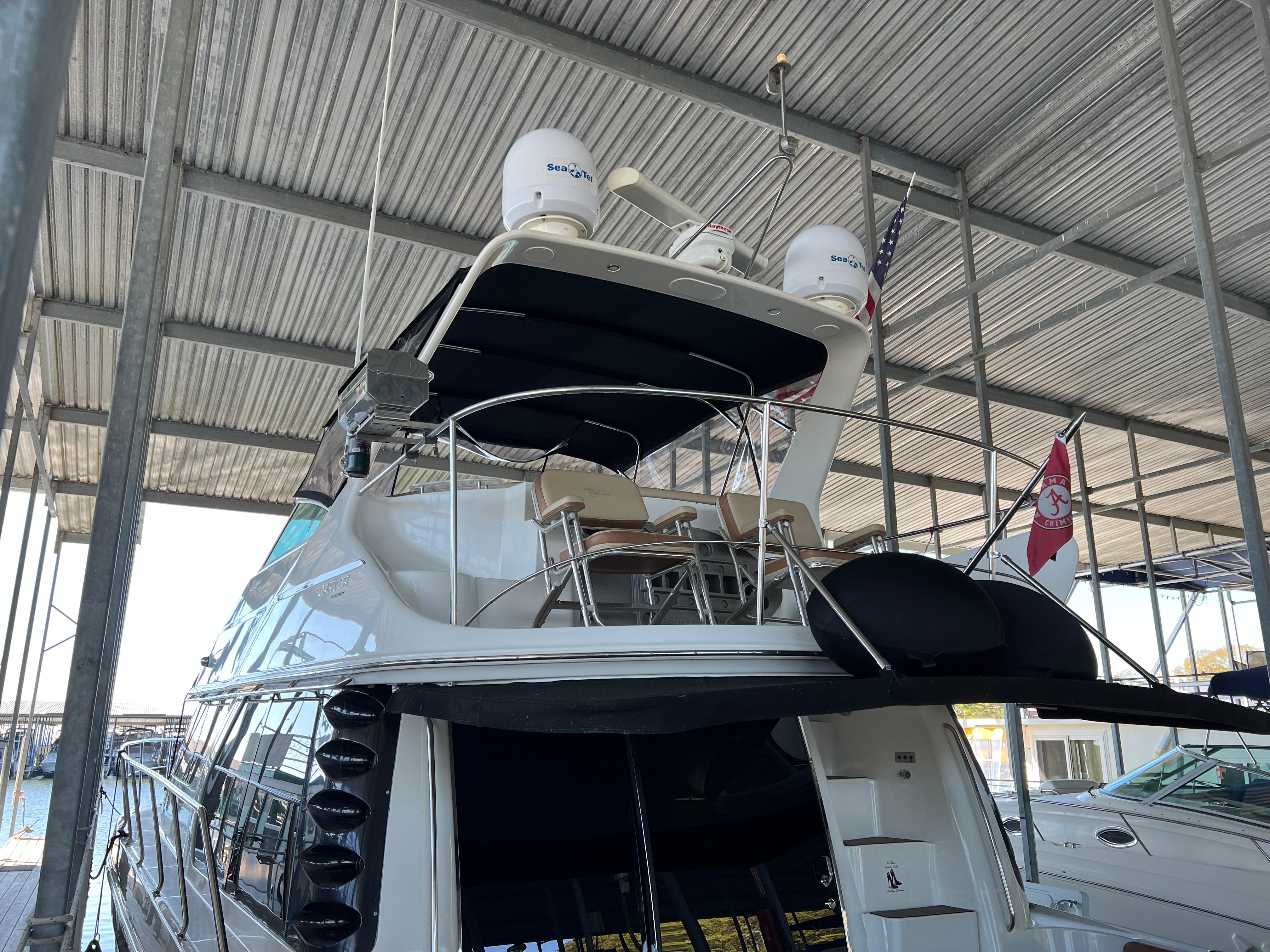 2001 Carver 450 Voyager Pilothouse Motor Yachts for sale - YachtWorld