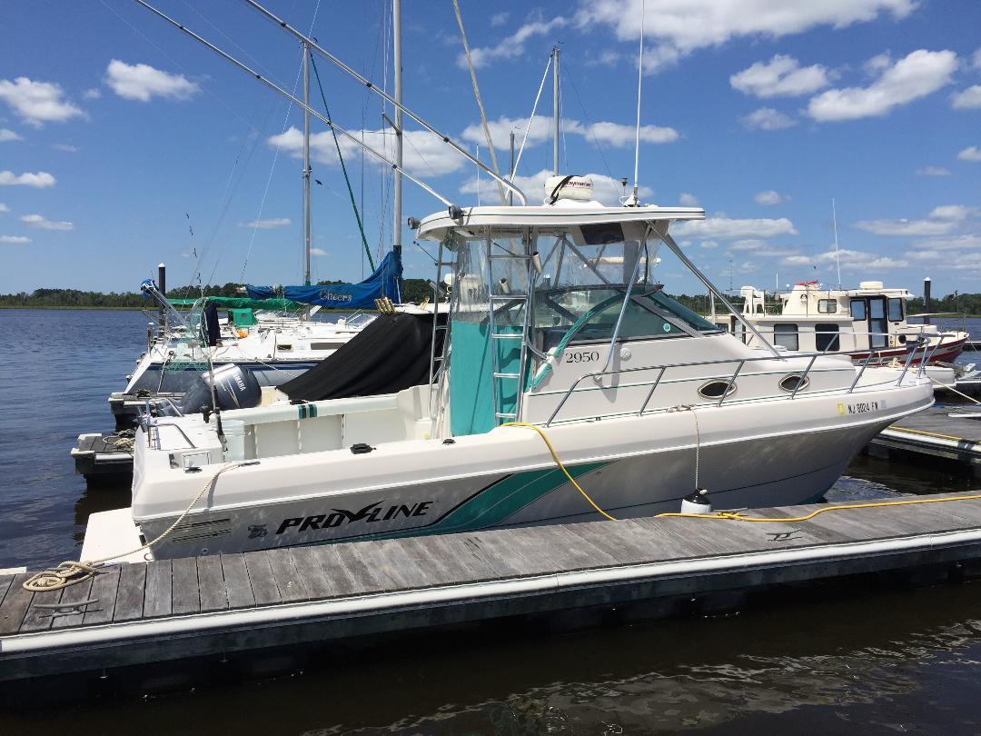 1993 Pro-Line 295 Cuddy Cabin Kaufen - YachtWorld