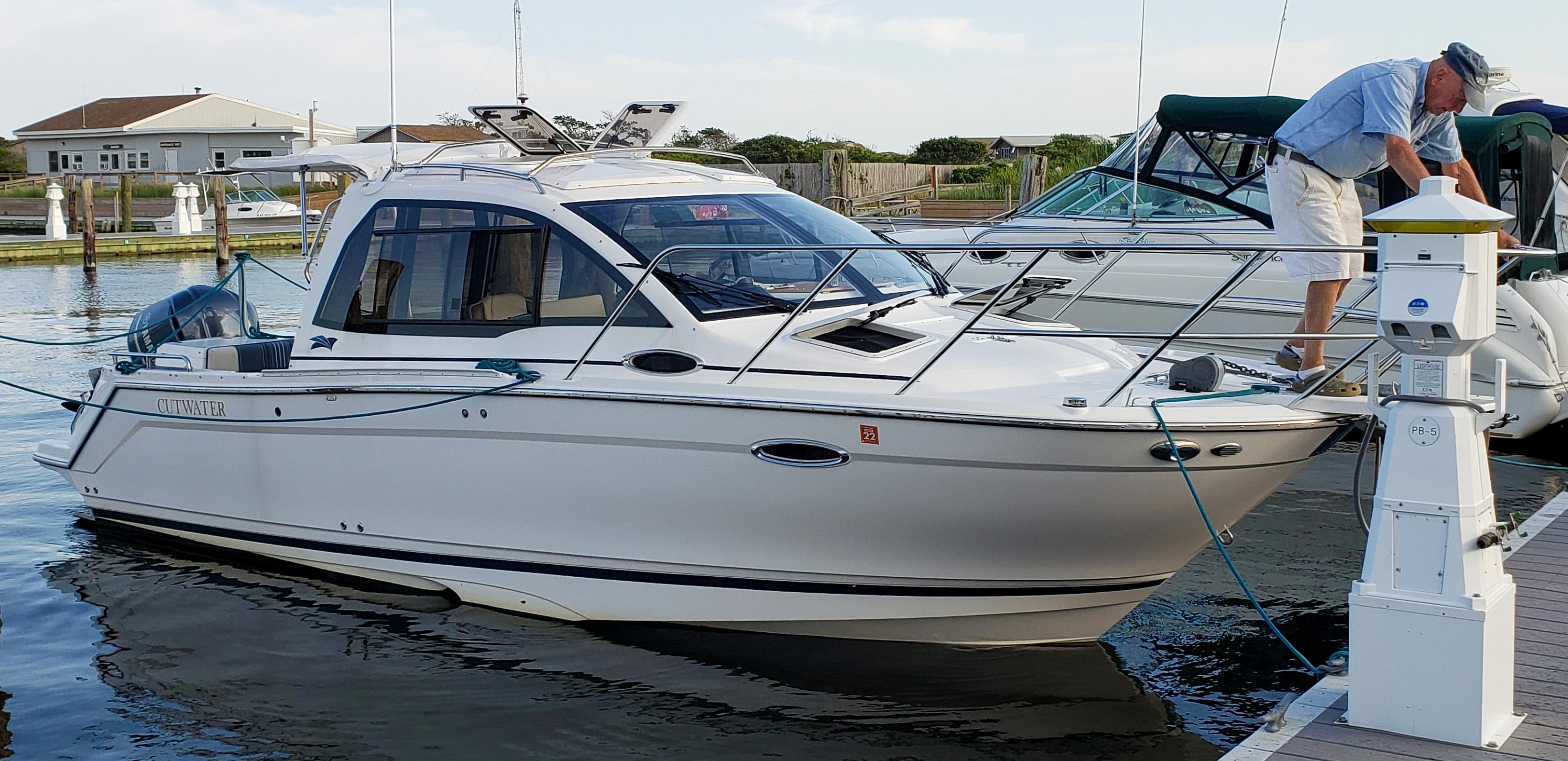 2018 Cutwater 242 COUPE Sportboot Kaufen - YachtWorld