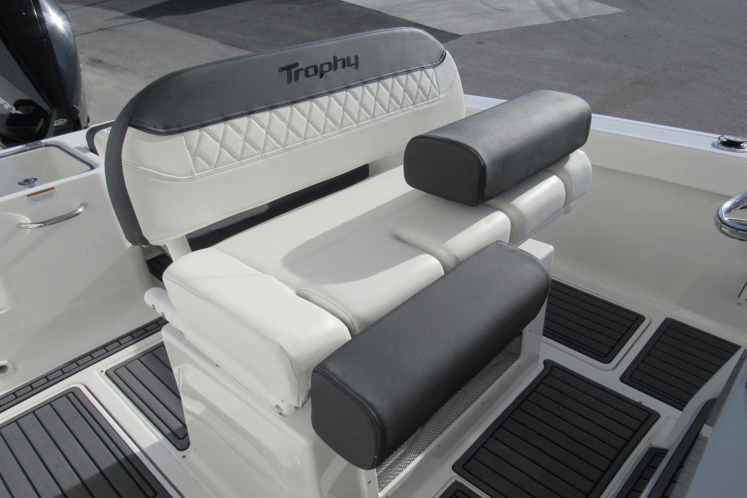 2023 Bayliner T24 CC Runabout for sale - YachtWorld