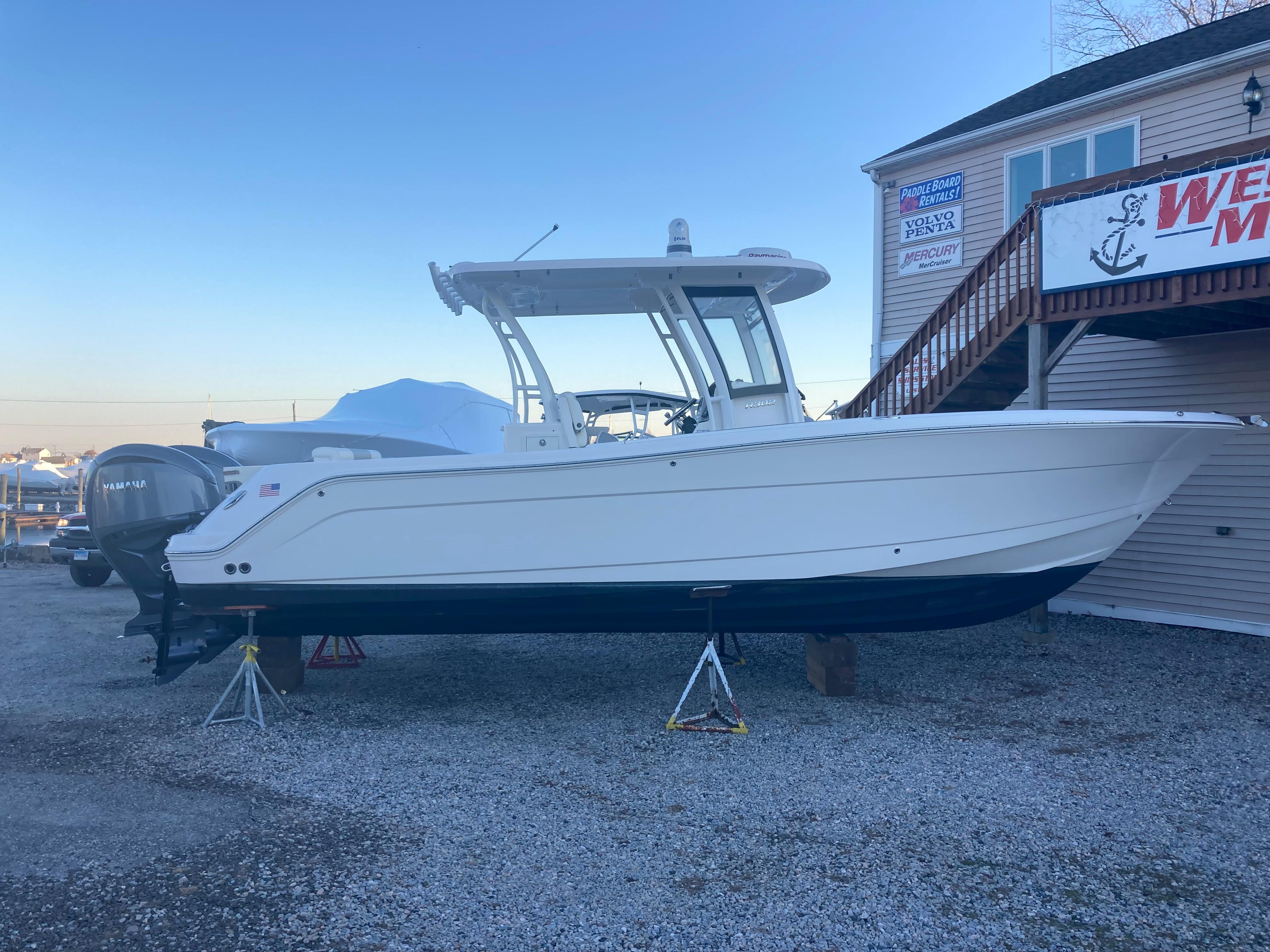 2022 Robalo R302 Centre Console for sale - YachtWorld
