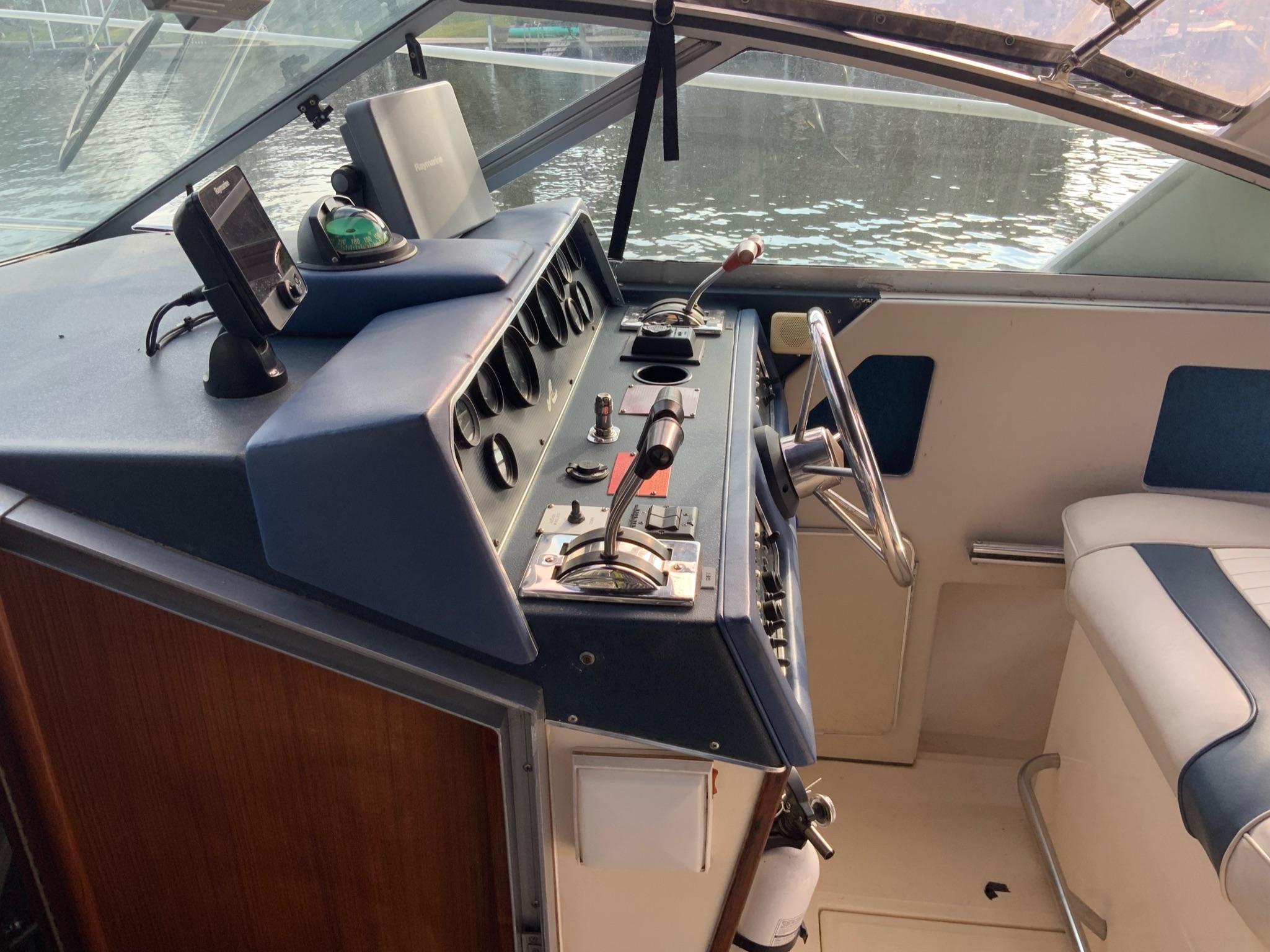 1988 Sea Ray 300 Weekender Cruiser for sale - YachtWorld