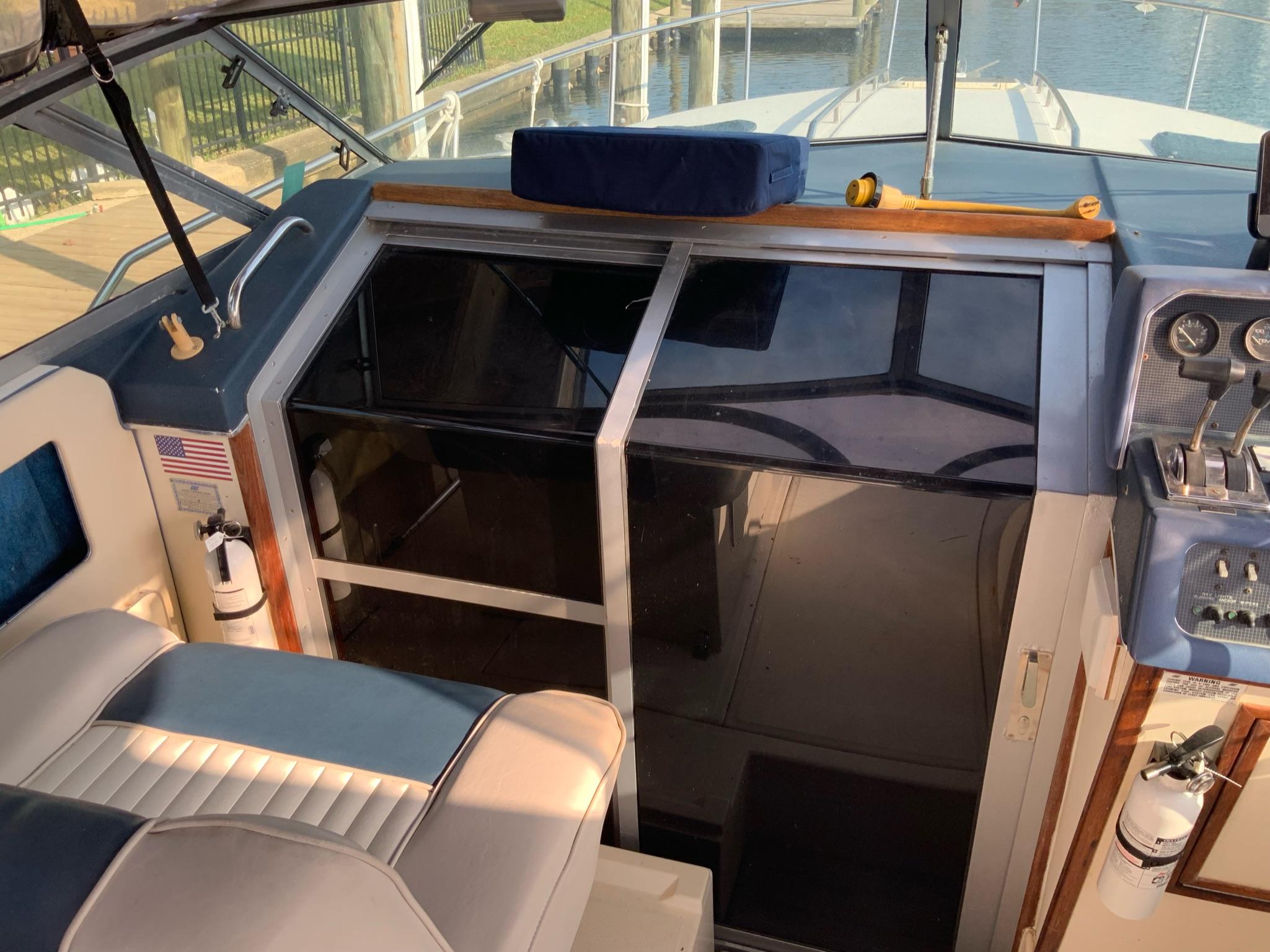 1988 Sea Ray 300 Weekender Cruiser for sale - YachtWorld
