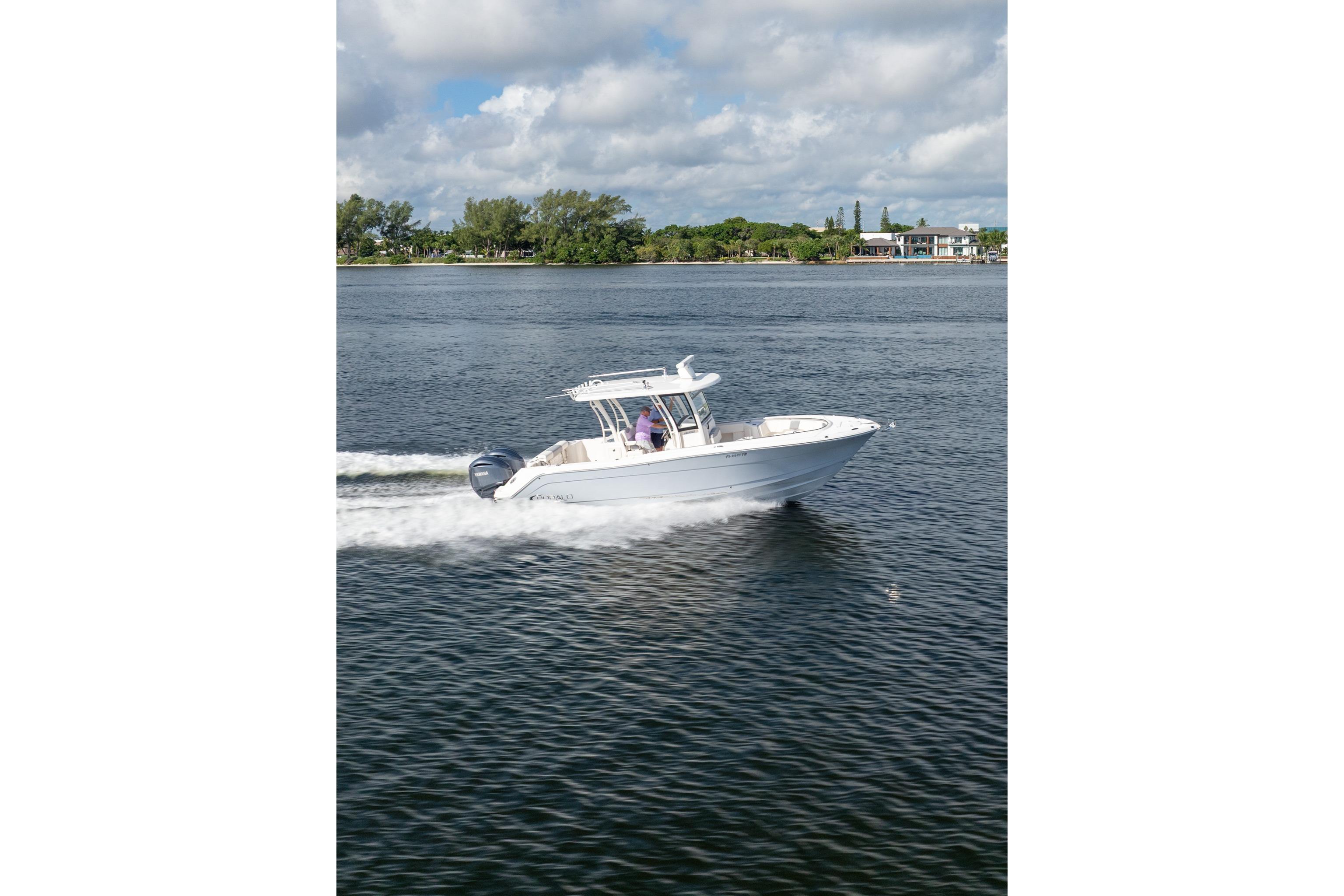 Robalo R302 Center Console Usate a Florida - iNautia