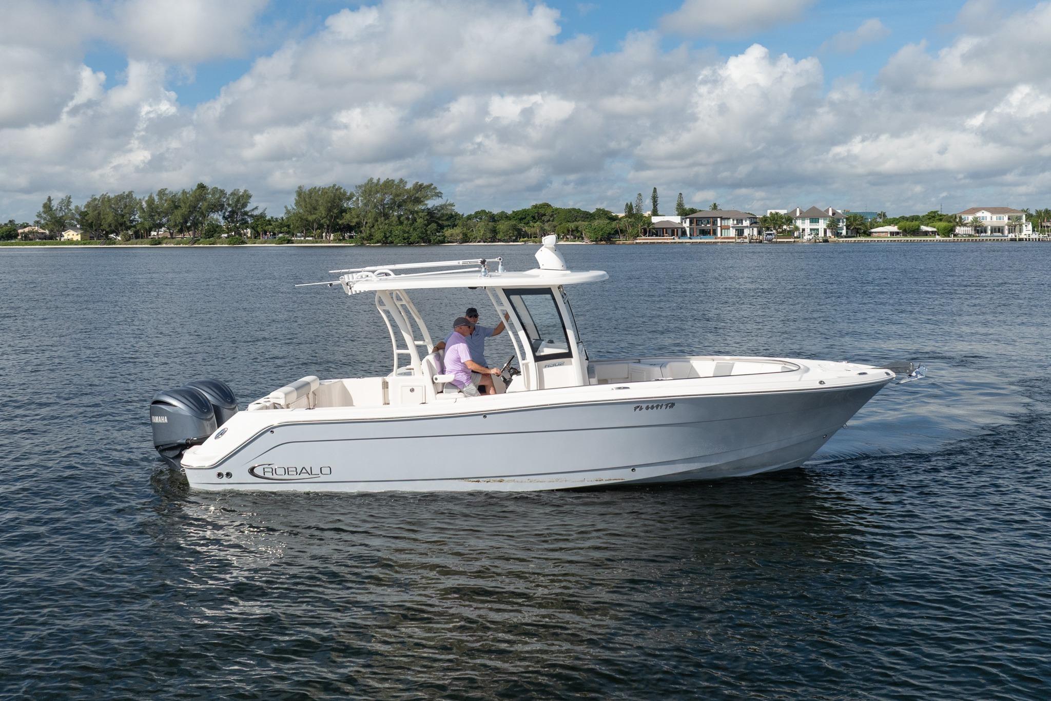 Robalo R302 Center Console Usado en Florida - Cosas de Barcos