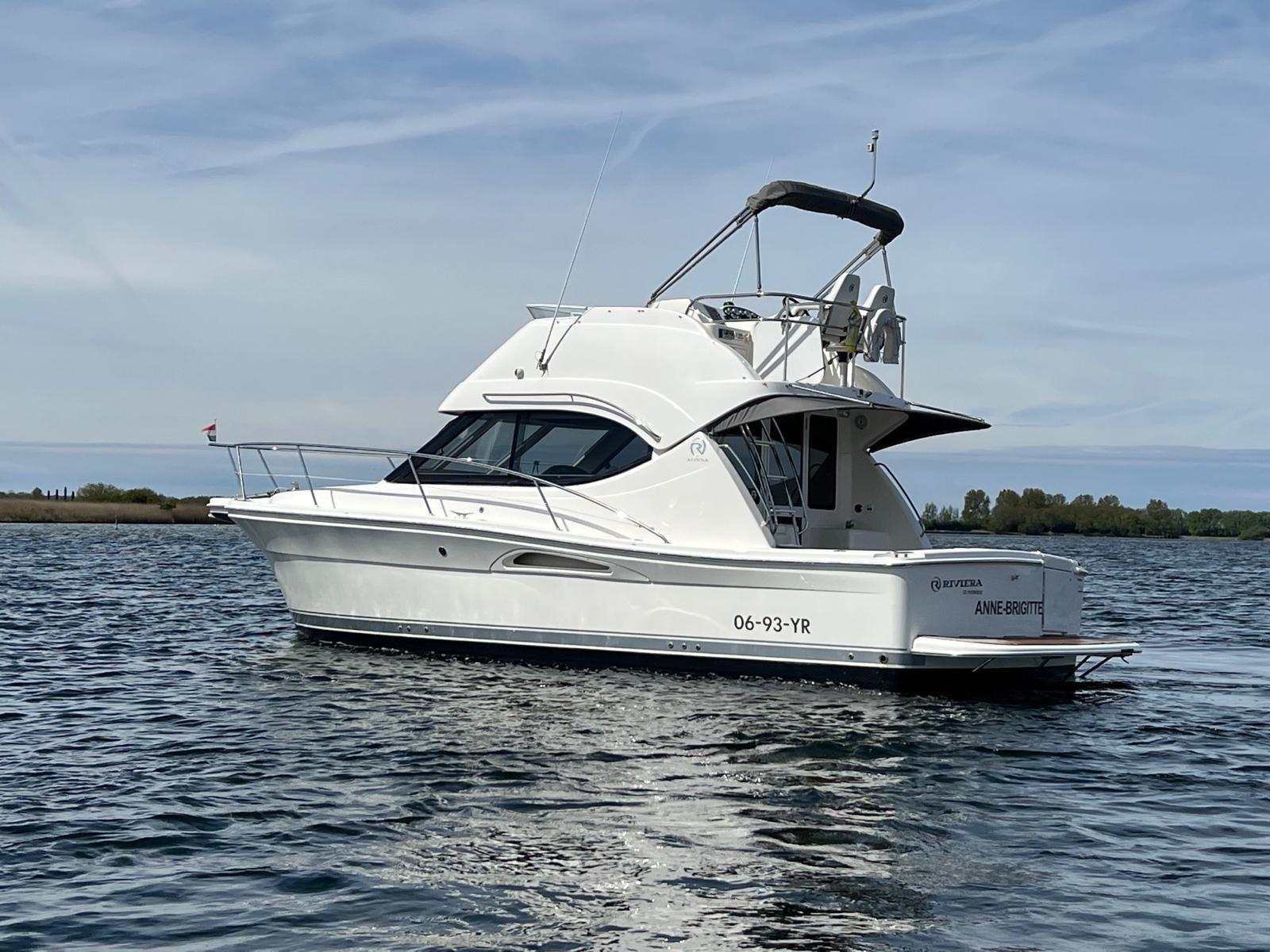 2008 Riviera 33 Flybridge Flybridge for sale - YachtWorld