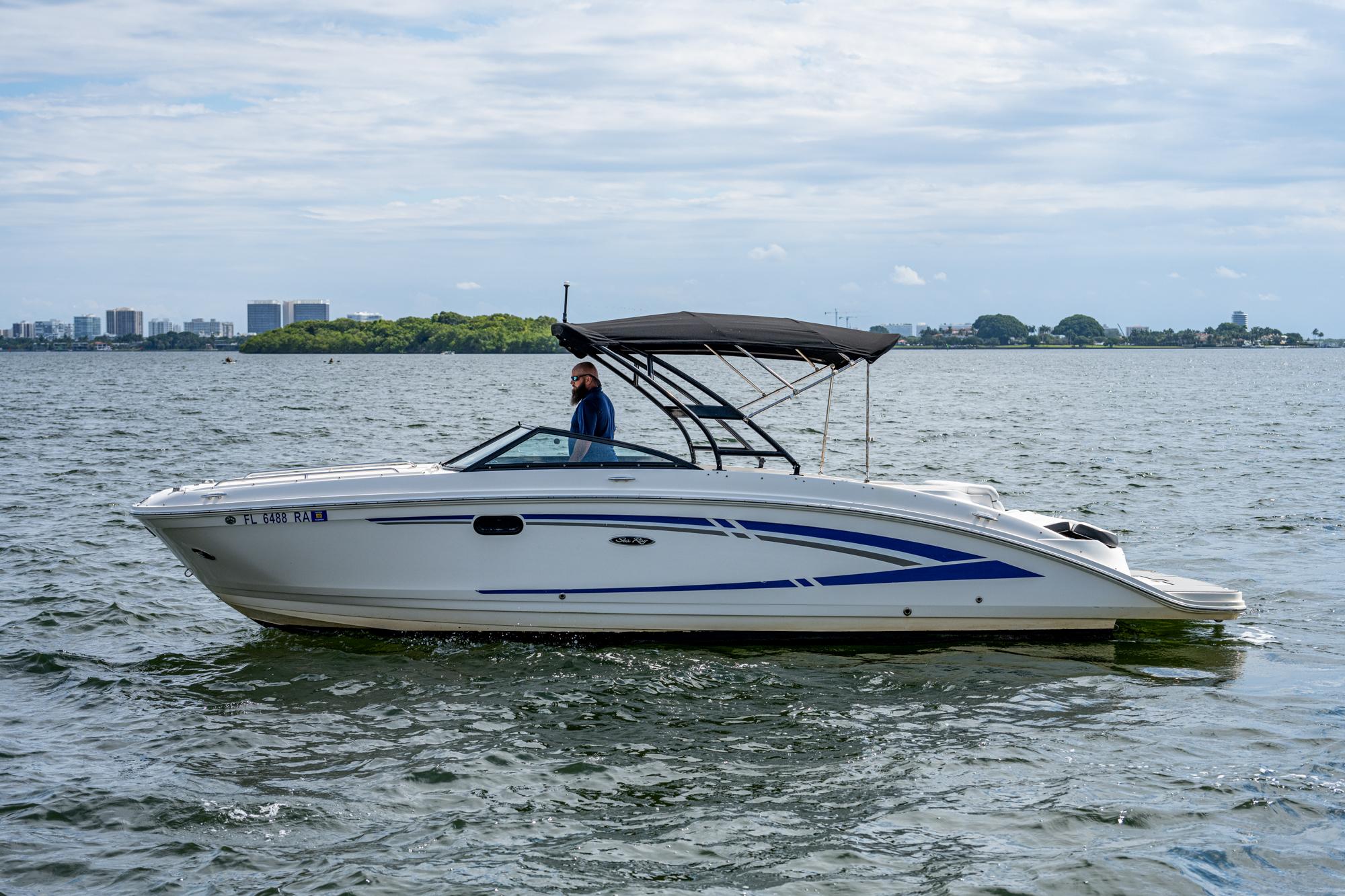 2015 Sea Ray 270 Sundeck Bowrider for sale - YachtWorld