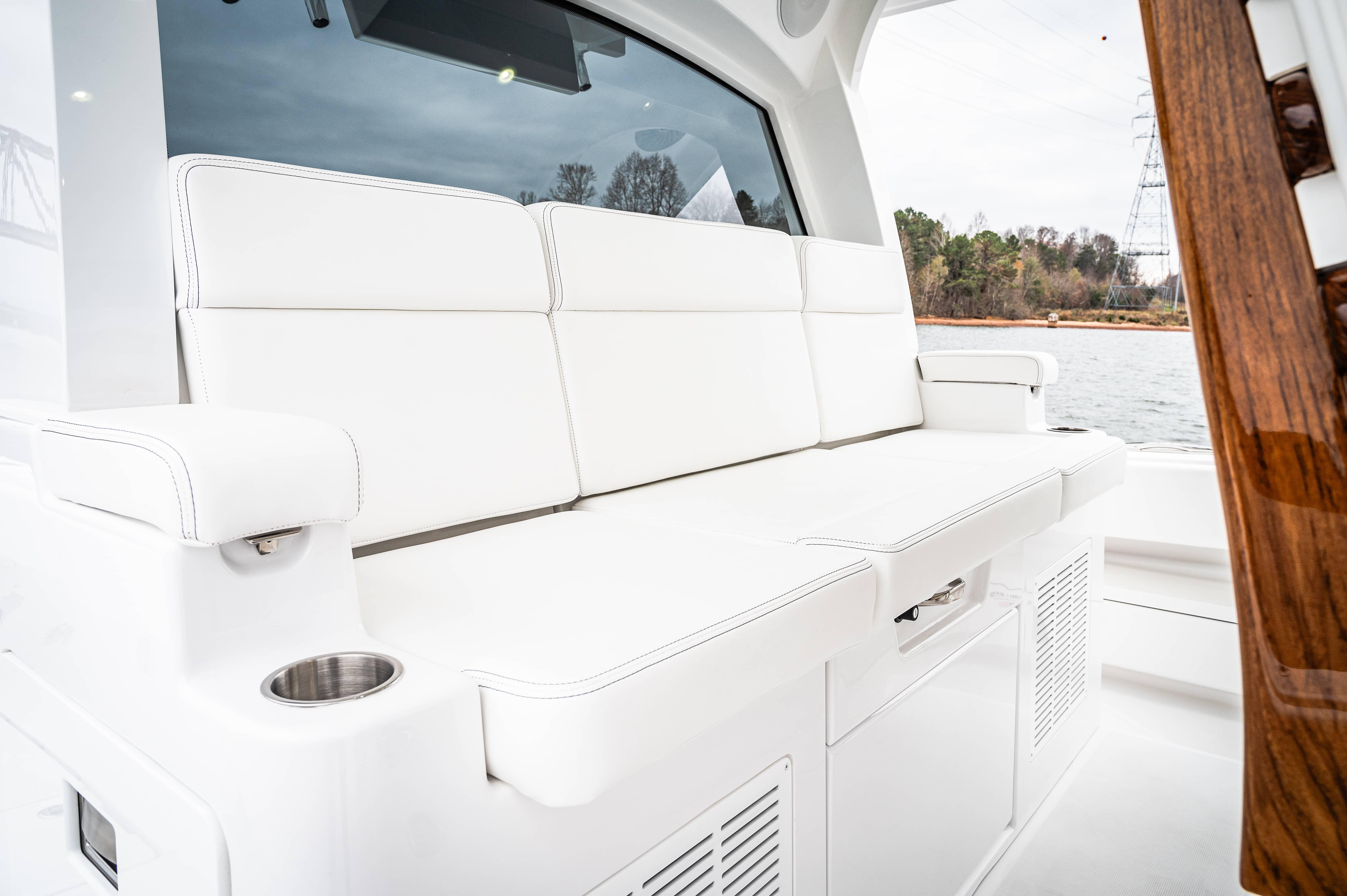 2025 HCB 48 CAMPEON Center Console for sale - YachtWorld