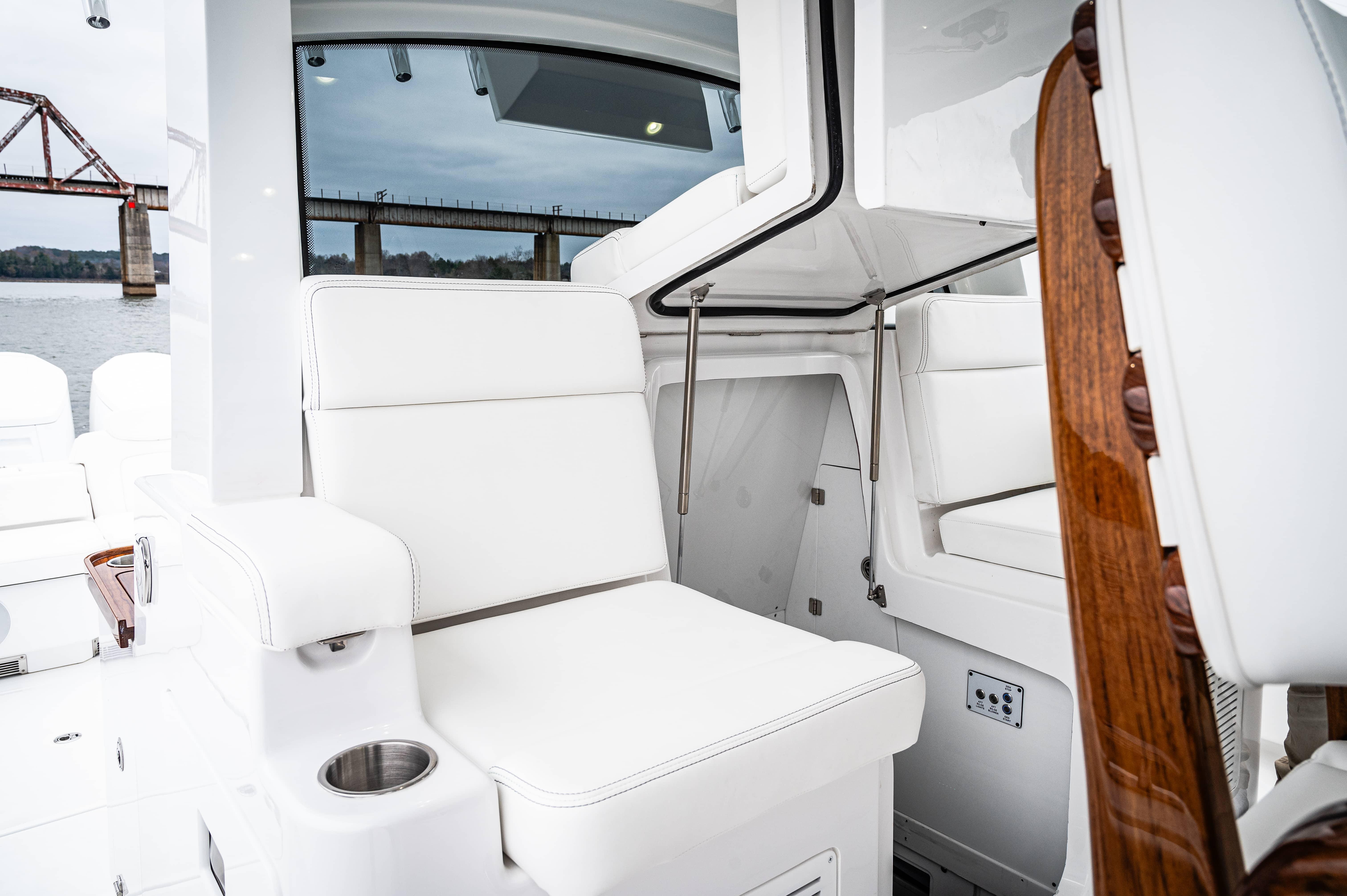 2025 HCB 48 CAMPEON Center Console for sale - YachtWorld