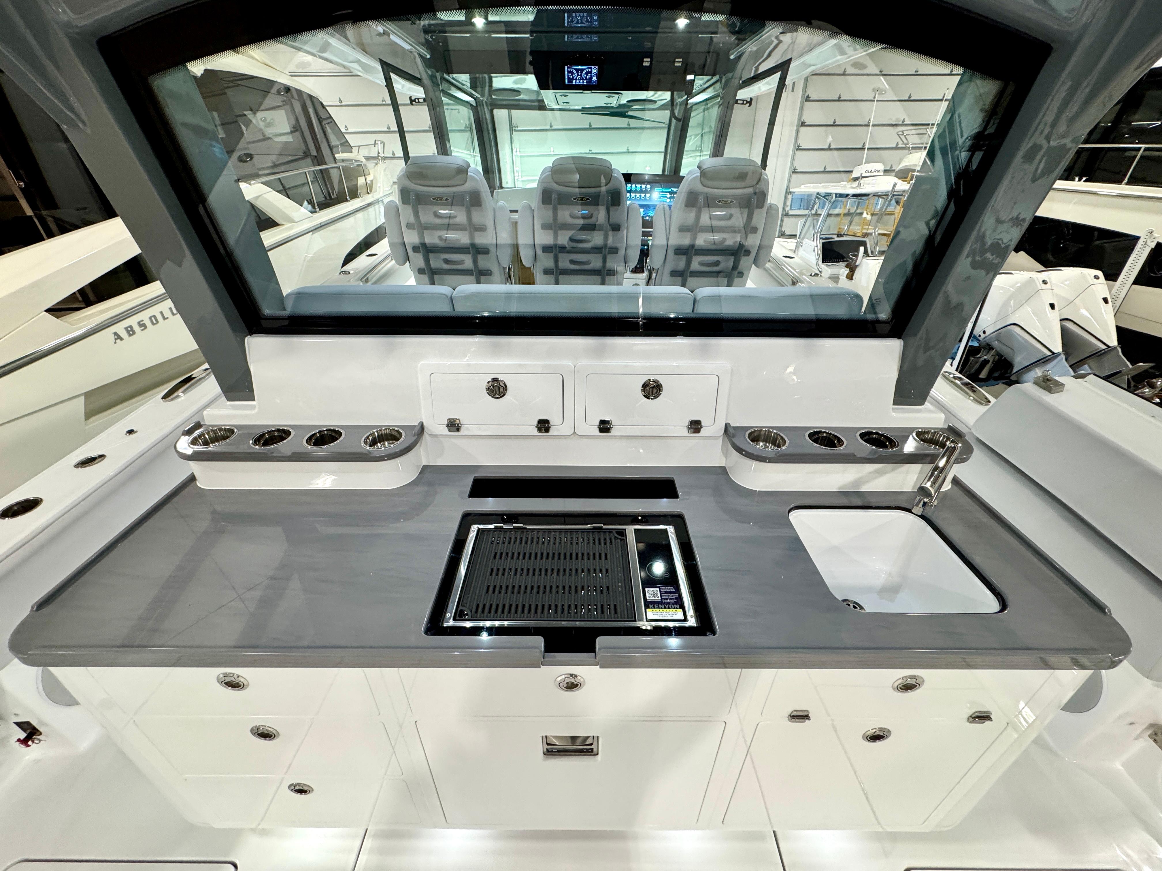 2025 HCB 48 Campeon Center Console for sale - YachtWorld