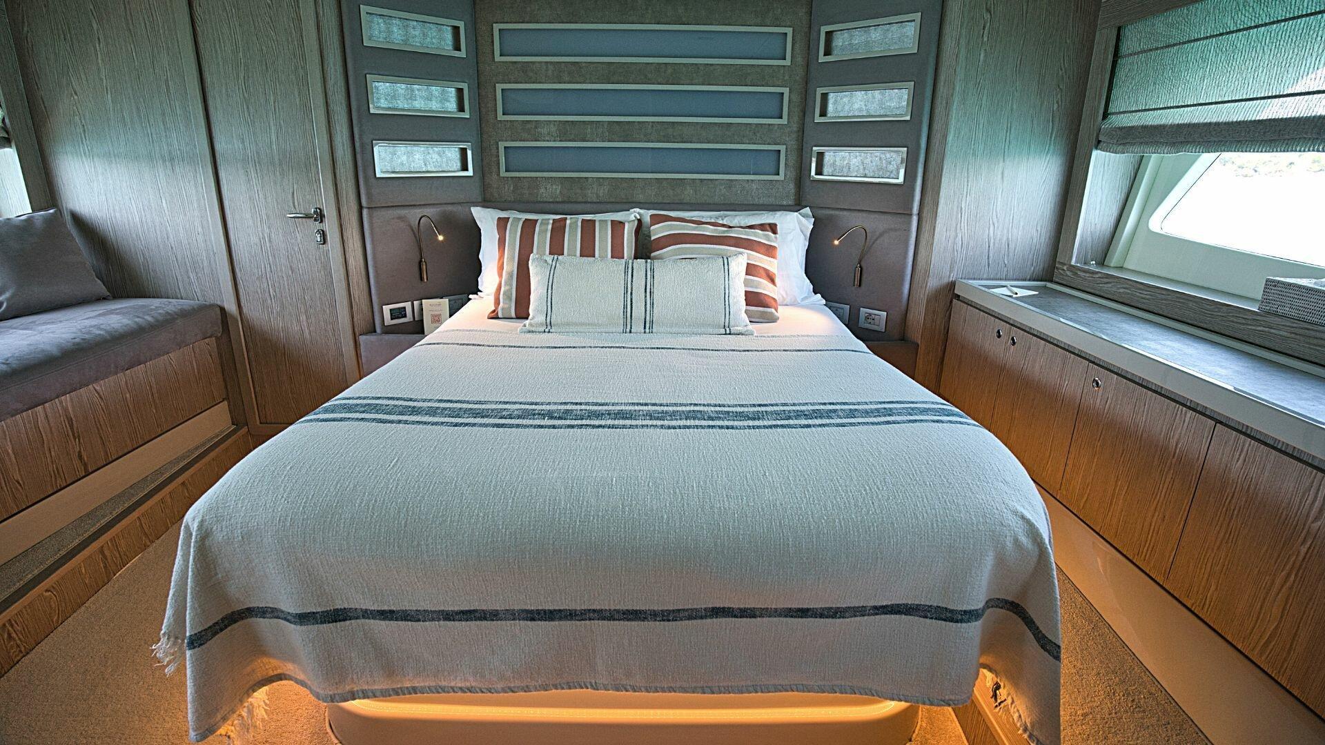 2018 Ferretti Yachts 650 Cruiser for sale - YachtWorld