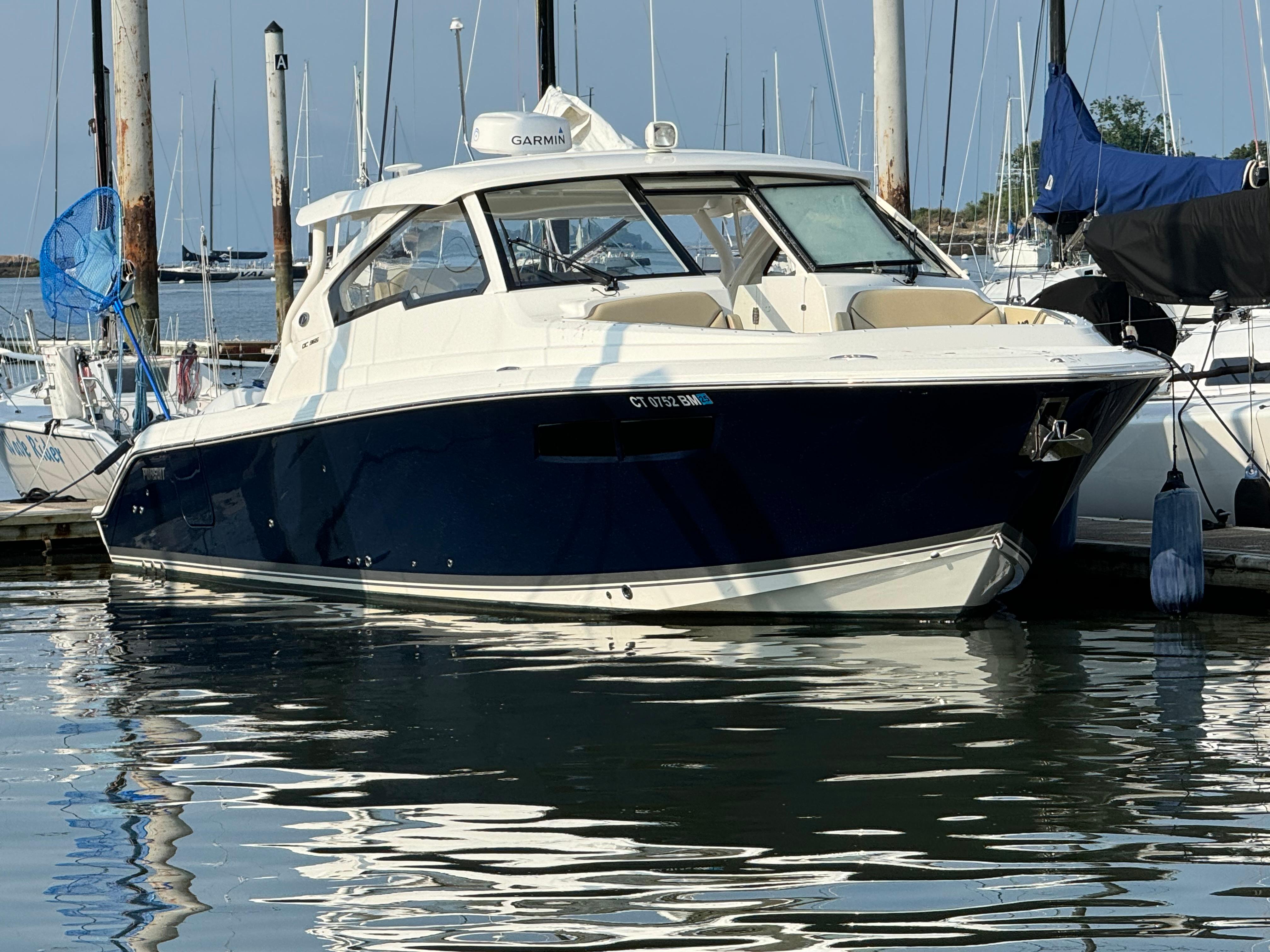2021 Pursuit DC 365 Dual Console for sale - YachtWorld