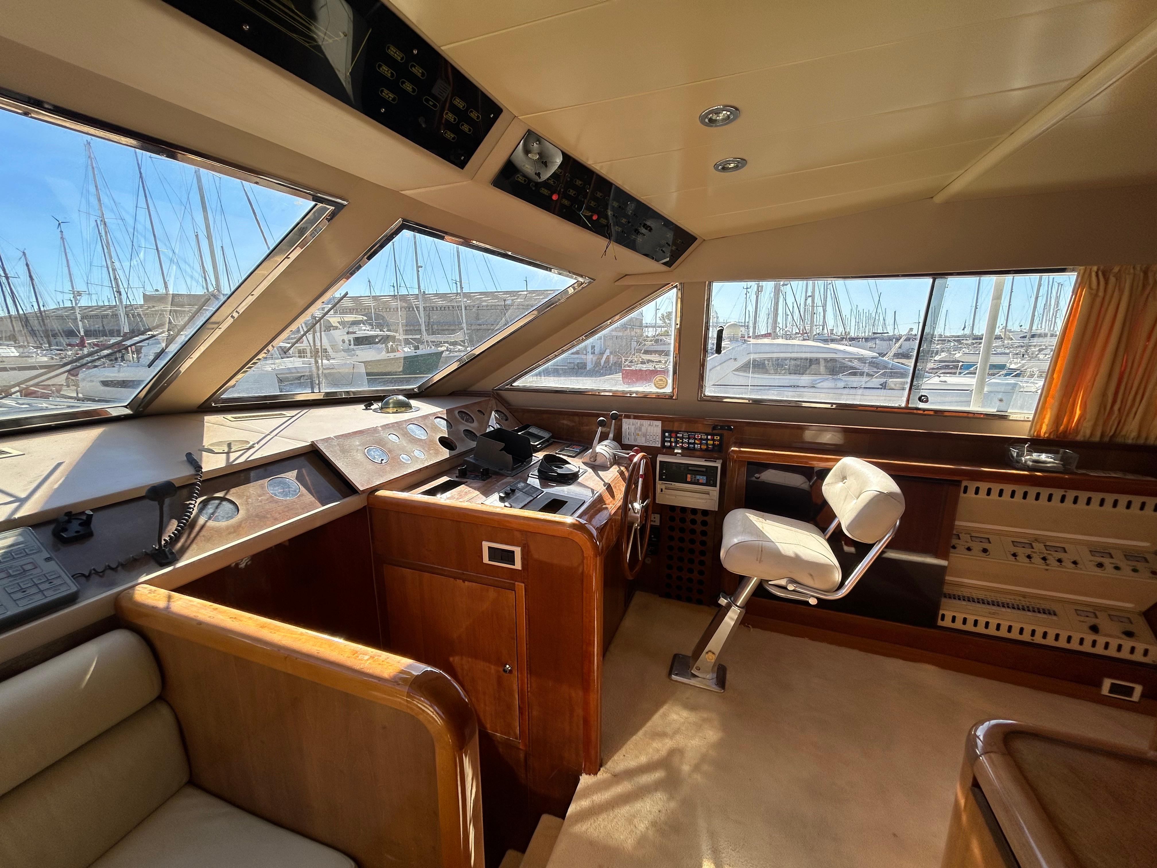 1989 Italversil Falcon 76 Flybridge for sale - YachtWorld