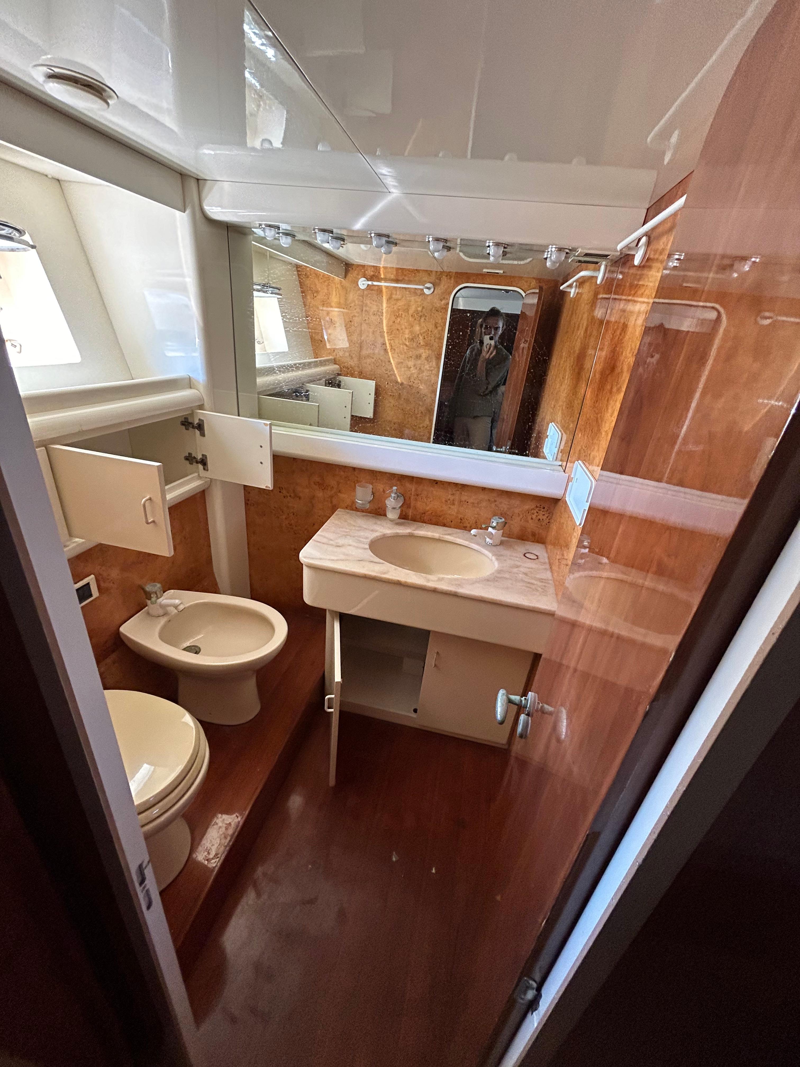 1989 Italversil Falcon 76 Flybridge for sale - YachtWorld