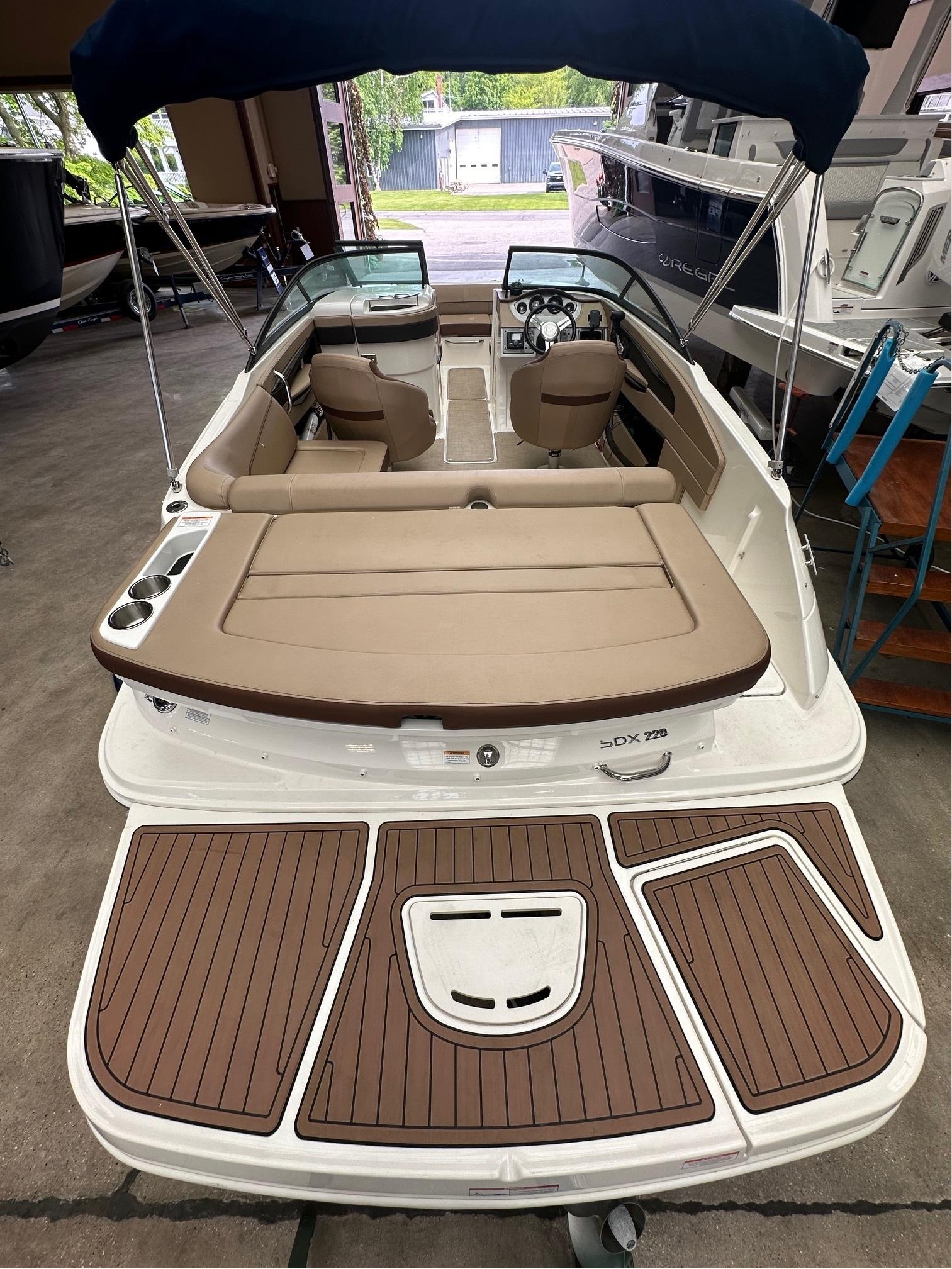 2017 Sea Ray SDX 220 Bowrider for sale - YachtWorld