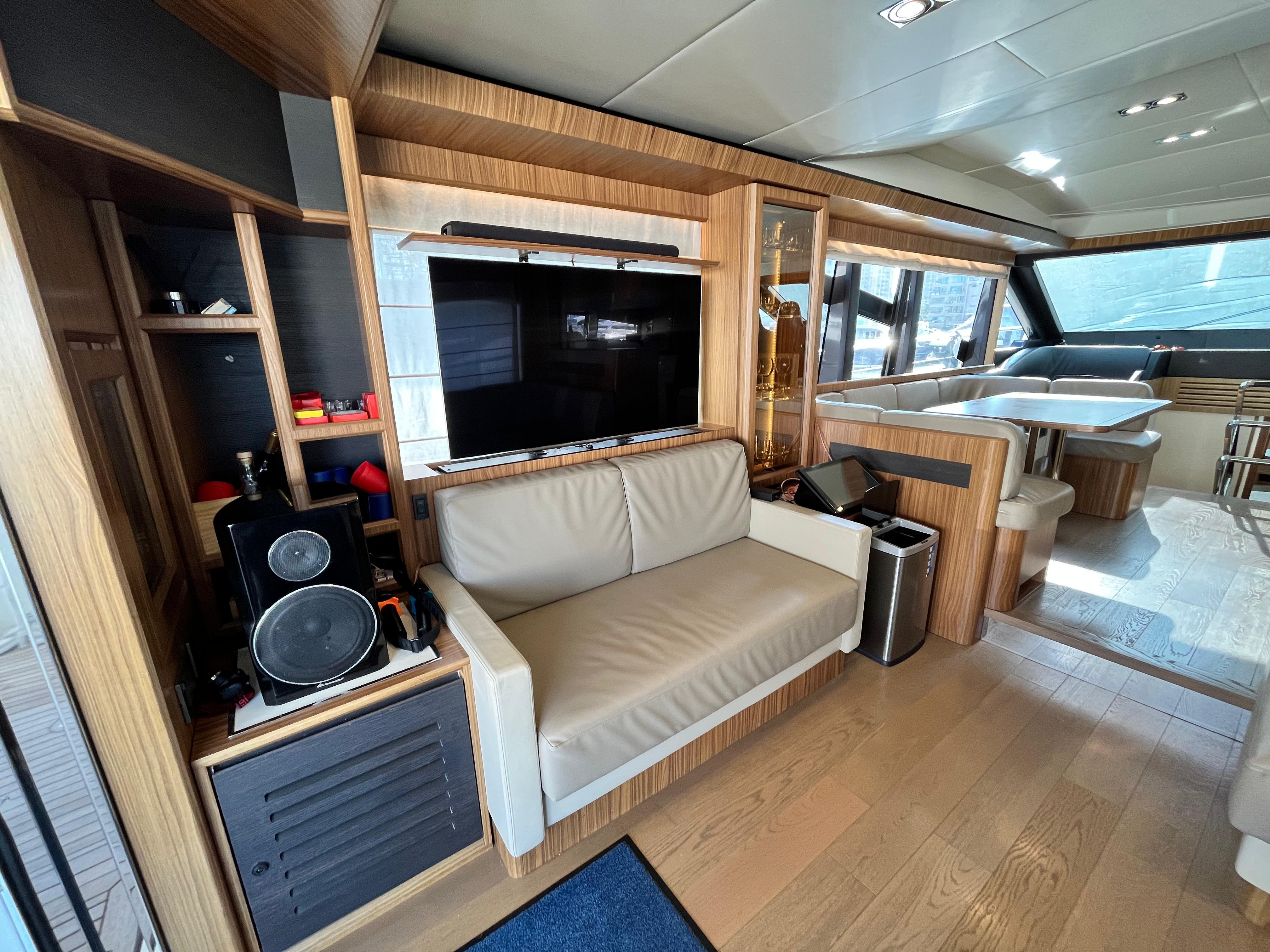 2016 Absolute ABSOLUTE 60 FLY Flybridge for sale - YachtWorld