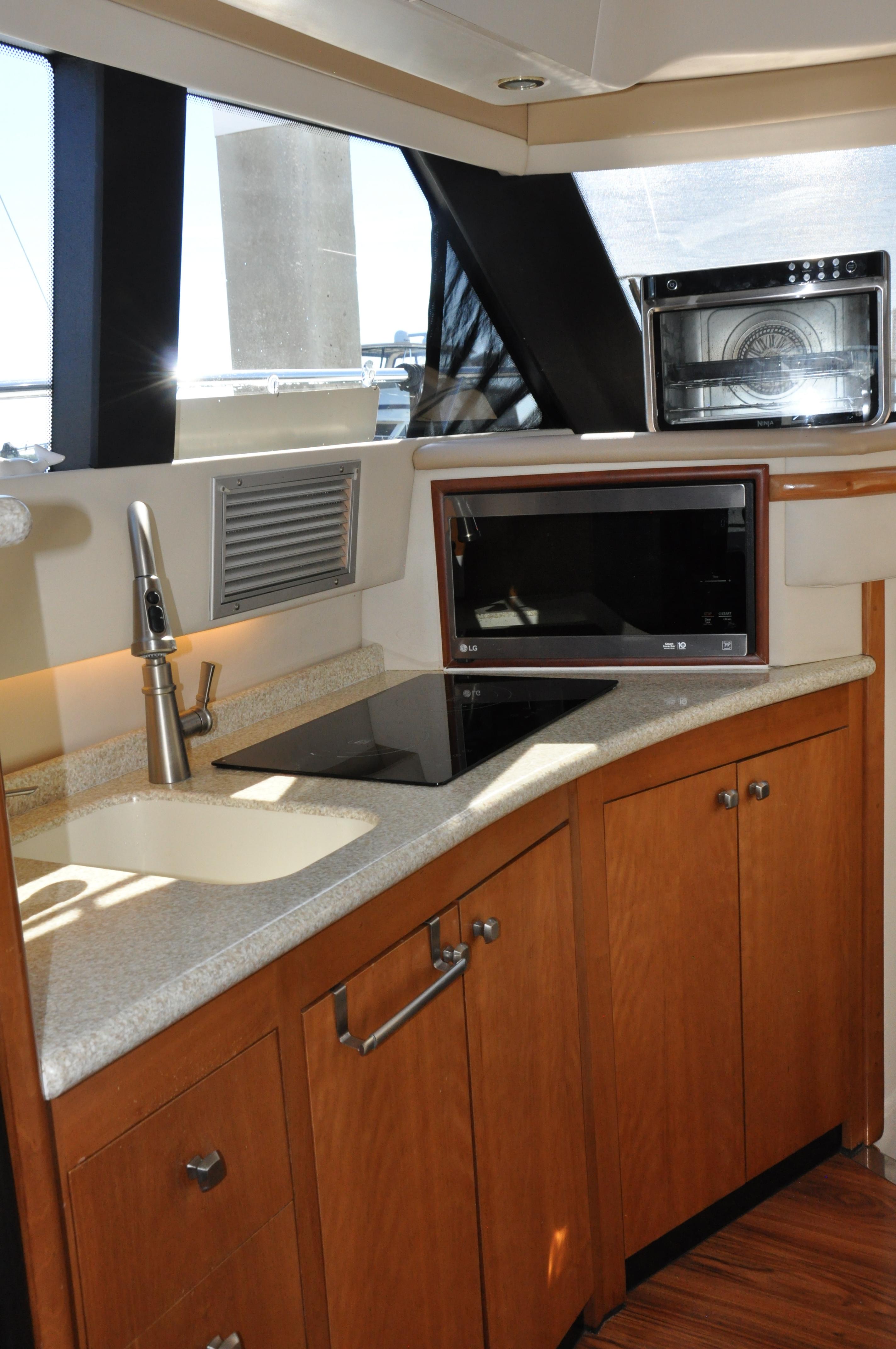 2001 Carver 450 Voyager Pilothouse Motor Yacht for sale - YachtWorld