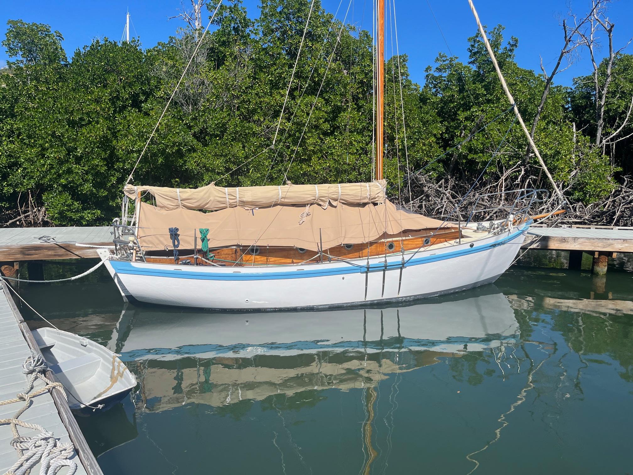 1993 Laurent Giles Vertue Gaff Cutter Cruiser for sale - YachtWorld