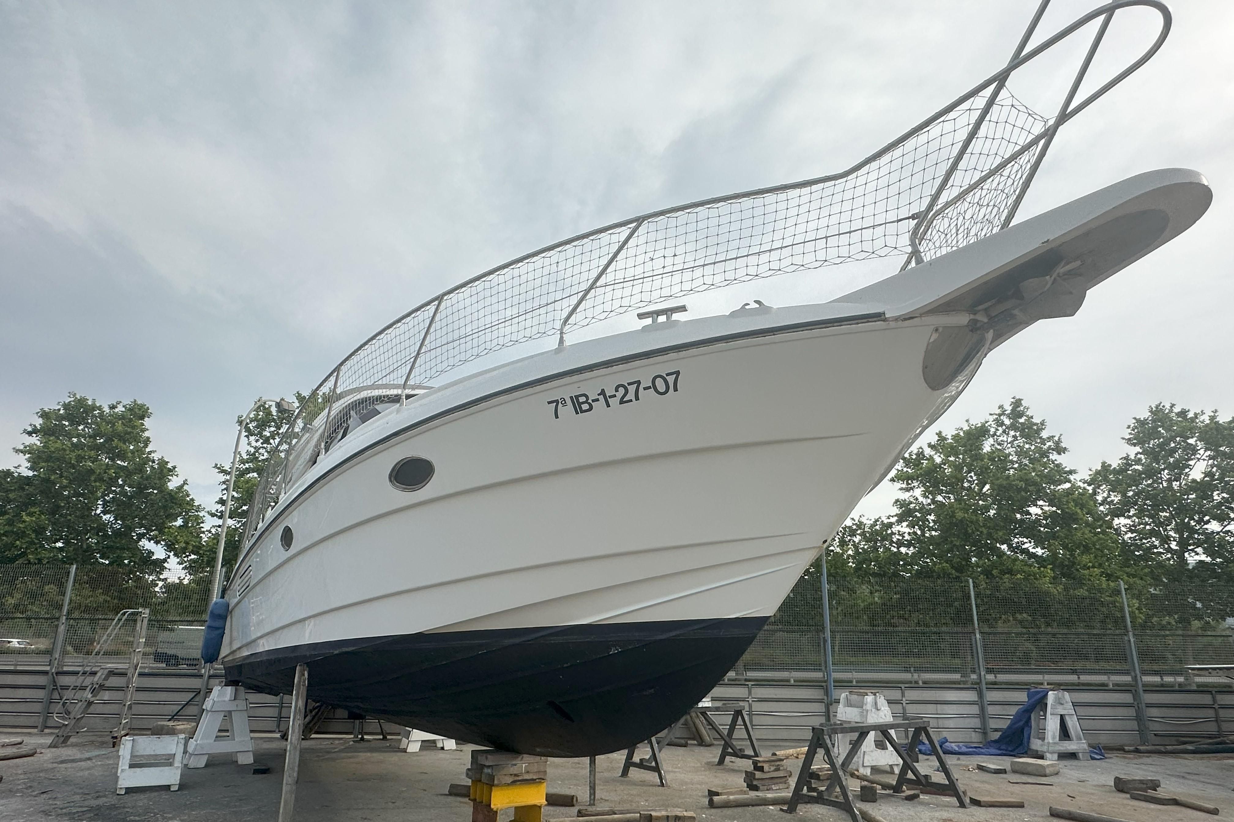 2001 Astondoa AS40 Fisher Flybridge till salu- YachtWorld