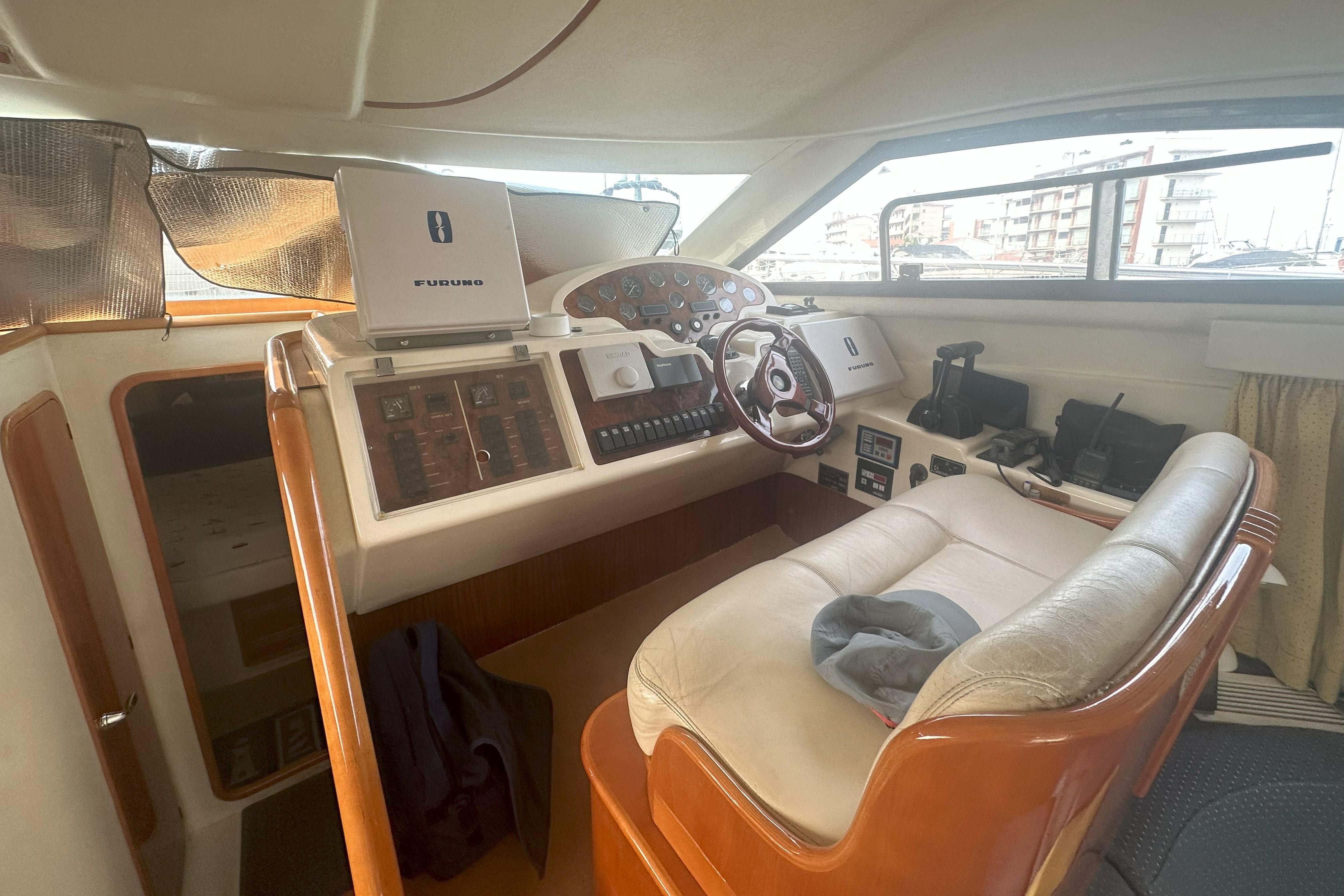 2001 Astondoa AS40 Fisher Flybridge till salu- YachtWorld