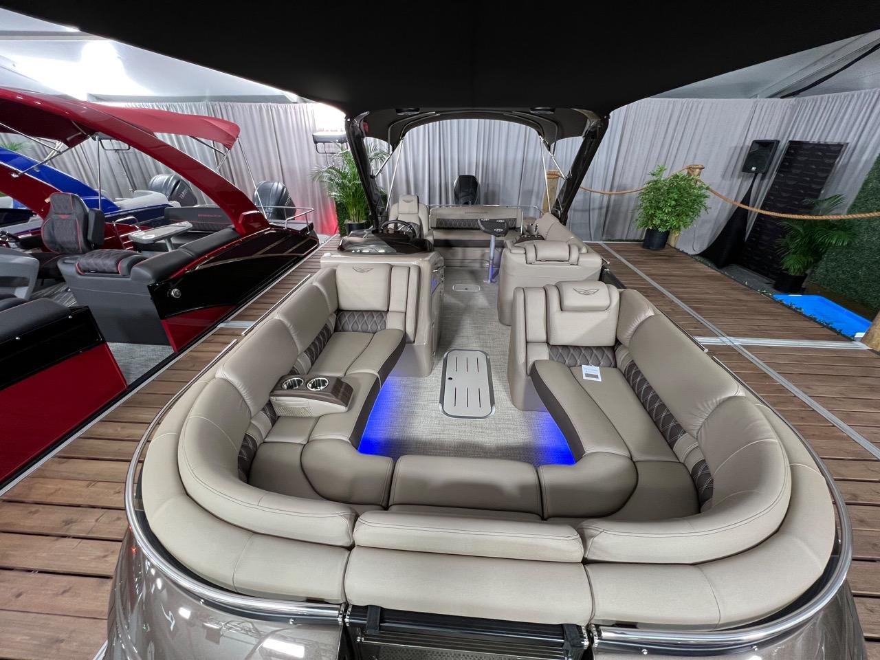 2024 Bennington 25 QX CLAD SWING BACK Pontoon for sale - YachtWorld