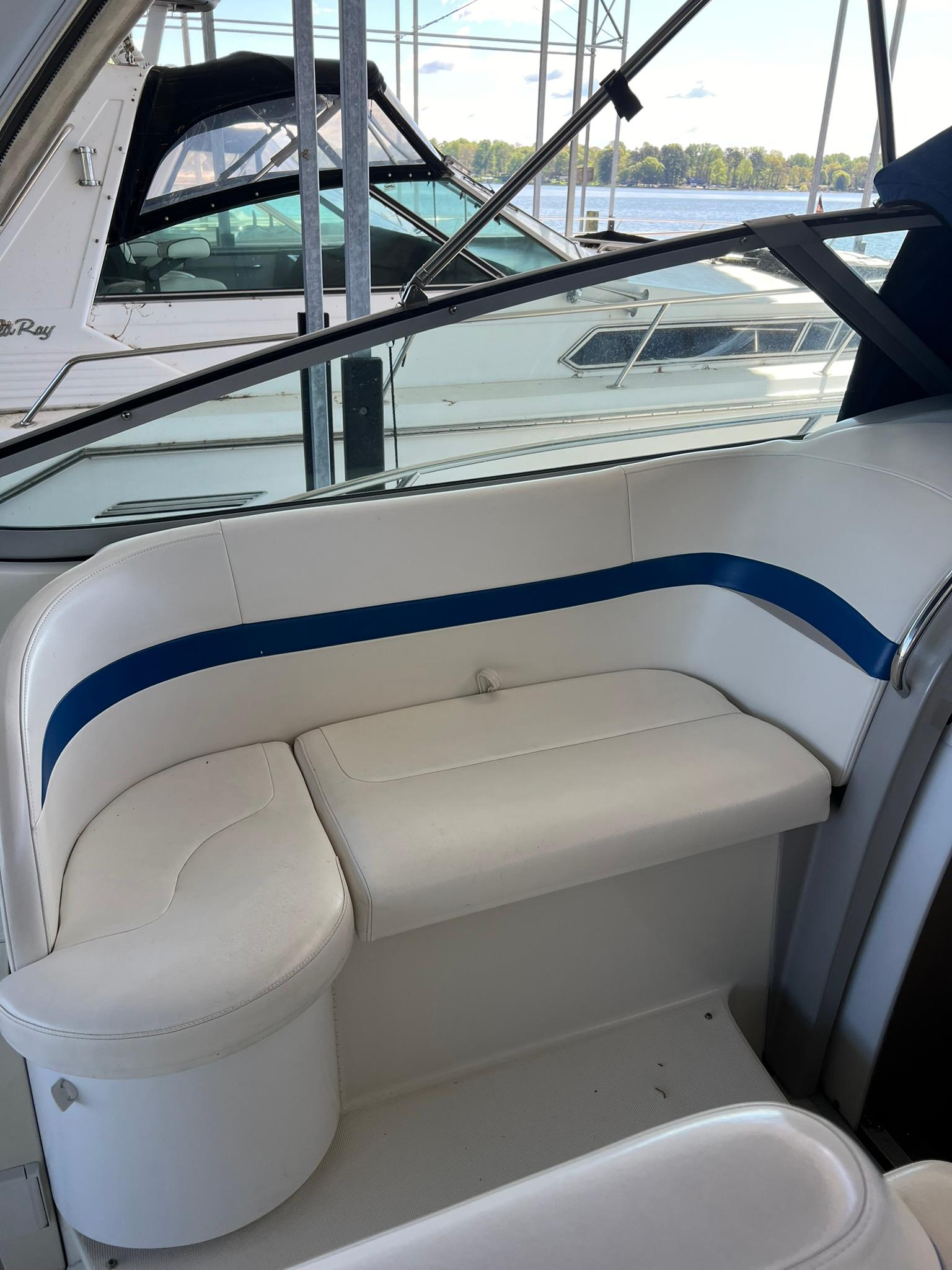 2001 Formula 37 PC Express Cruiser for sale - YachtWorld