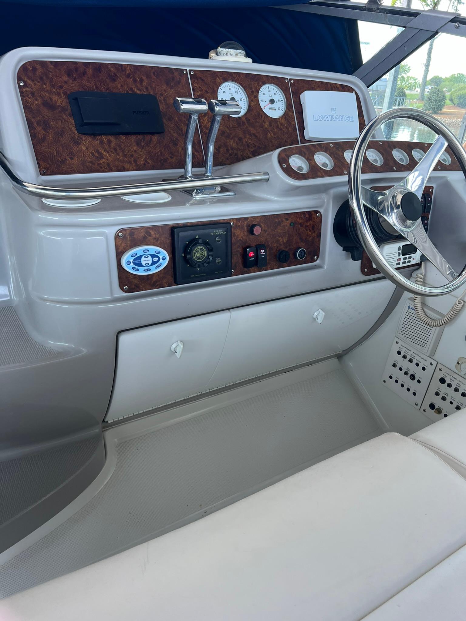 2001 Formula 37 PC Express Cruiser for sale - YachtWorld