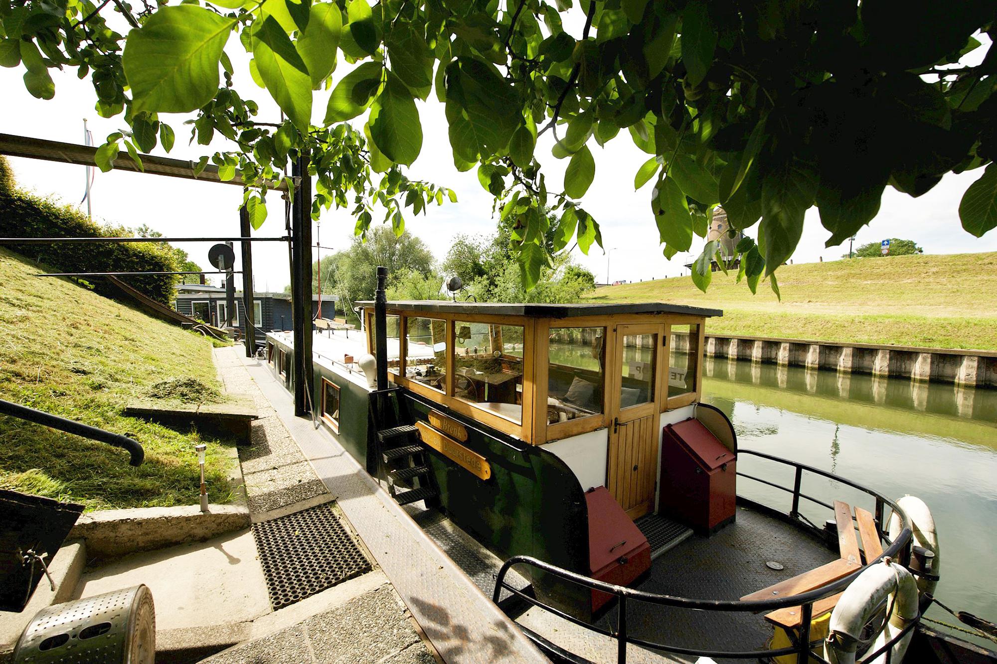 Used 1927 Houseboat Aak | TopBoats